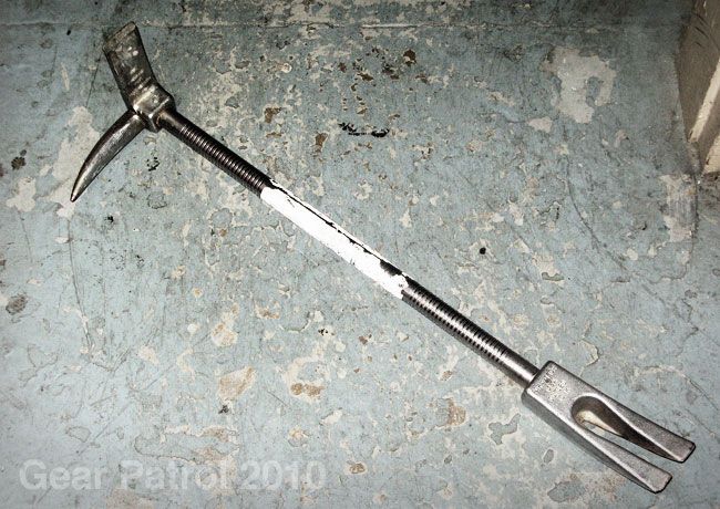 Halligan (Hooligan) Bar | Gear Patrol
