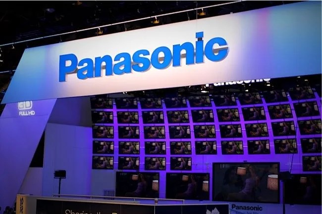 CES 2012: Our Favorite Booths | Gear Patrol