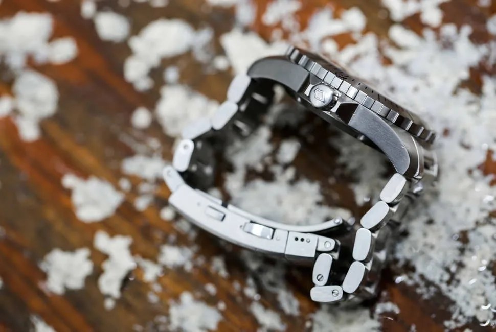 Time Is Money: Keeping the Anstead Oceanis 001 Weird | Gear Patrol