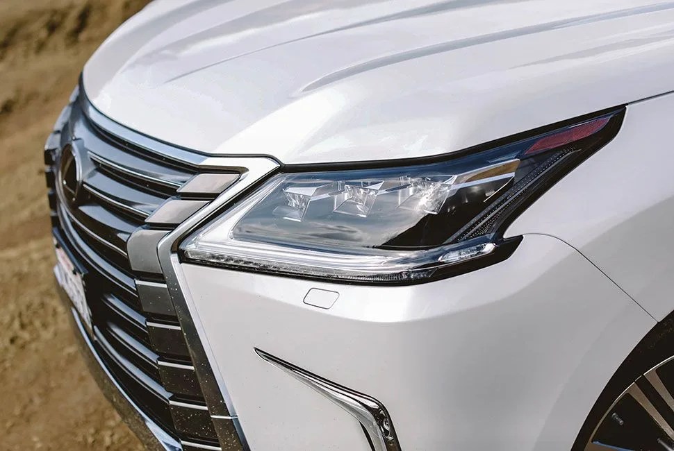 Off-Roading in Lexus’s Luxury Family-Hauler | Gear Patrol
