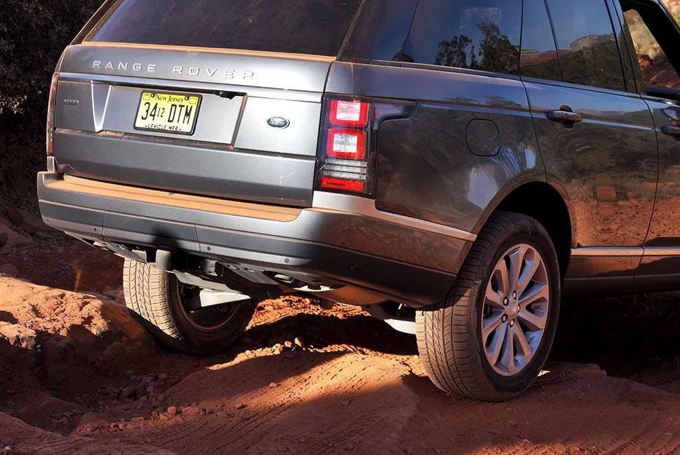 Autonomous Off-Roading With the Diesel Range Rover Td6 | Gear Patrol