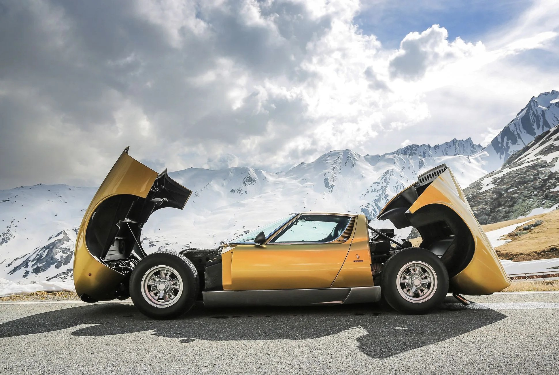 Definitive Supercars of the ’60s | Gear Patrol