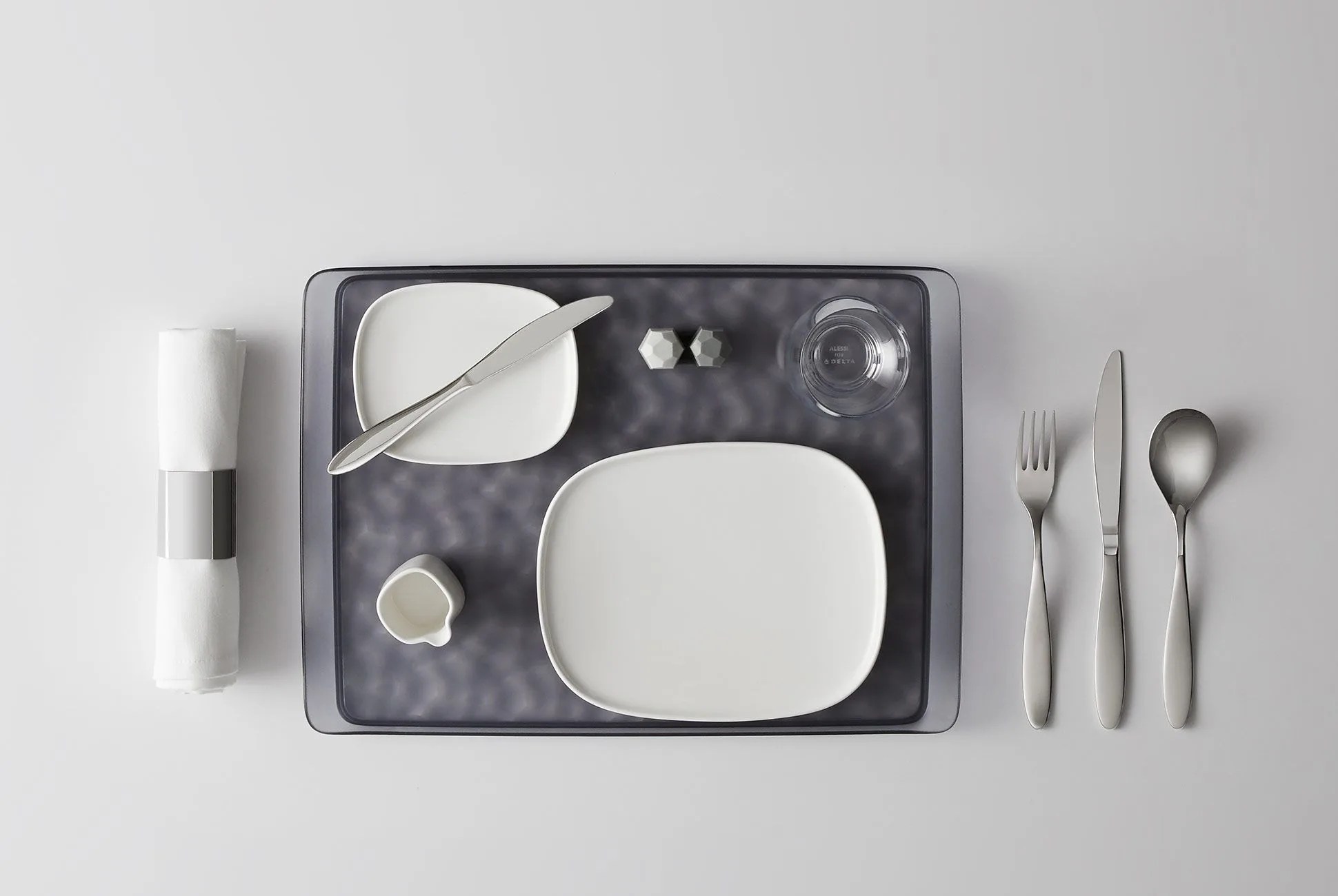 You’re Going to Want Delta’s New First Class Dinnerware for Your Home ...