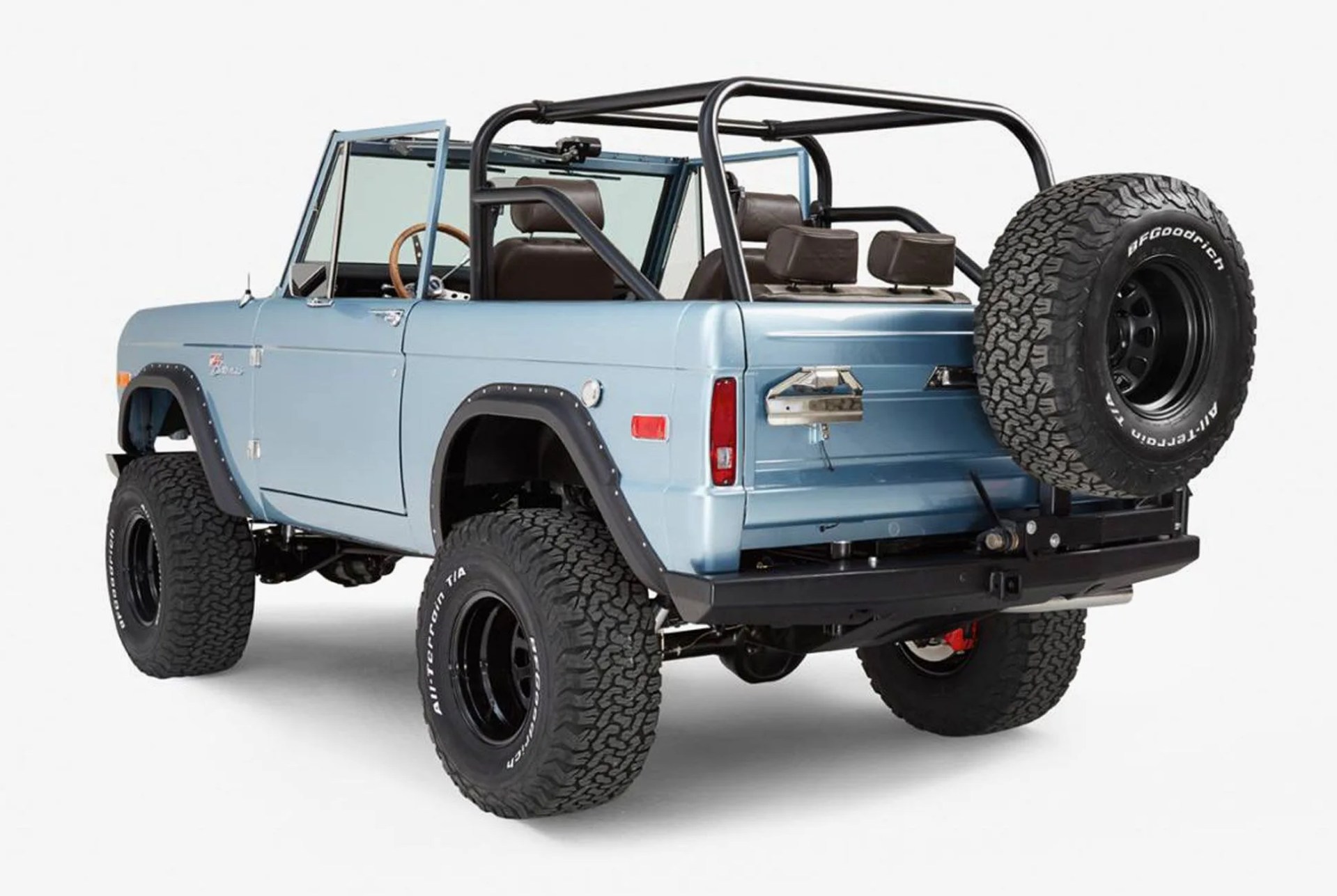 This Is Exactly How Vintage Ford Broncos Were Meant to Look | Gear Patrol