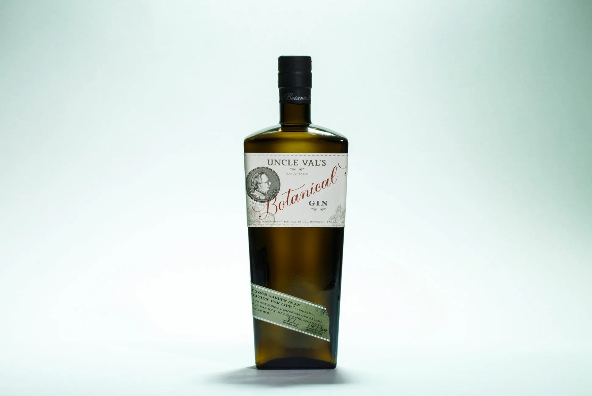 5 New Wave Gins Reinventing a Stodgy Spirit | Gear Patrol