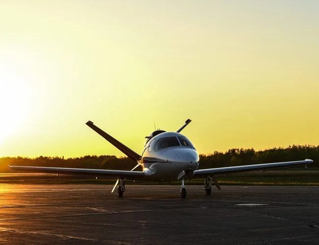 The $2 Million Cirrus Vision Private Jet Is Unlike Any Other in the Sky ...