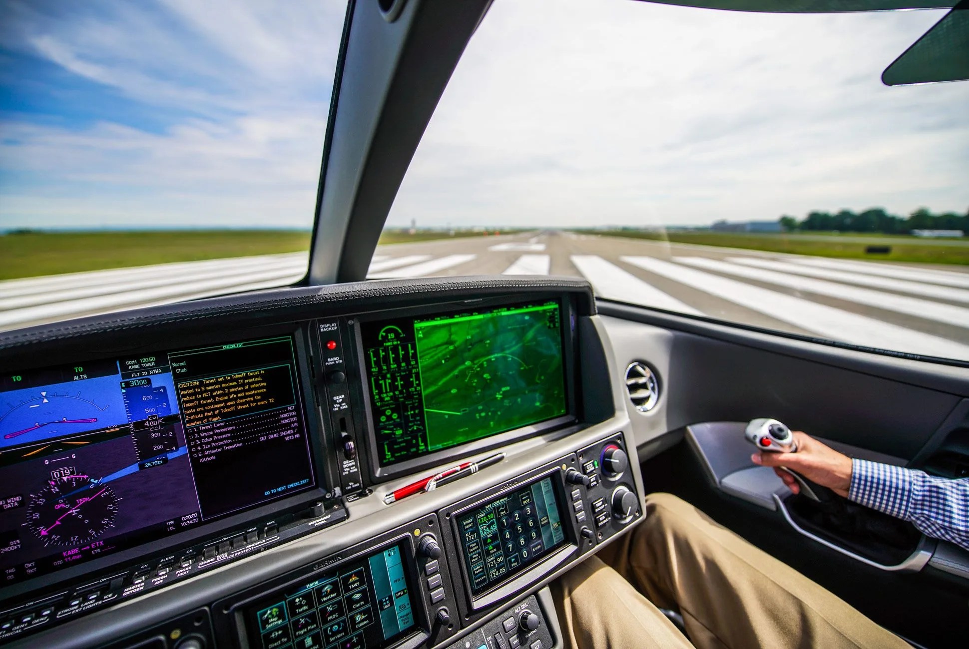 The $2 Million Cirrus Vision Private Jet Is Unlike Any Other in the Sky ...