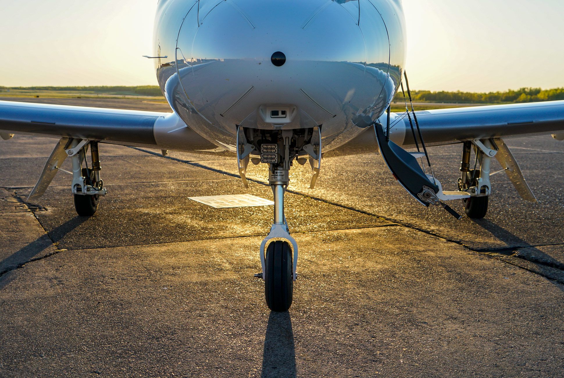 The $2 Million Cirrus Vision Private Jet Is Unlike Any Other in the Sky ...