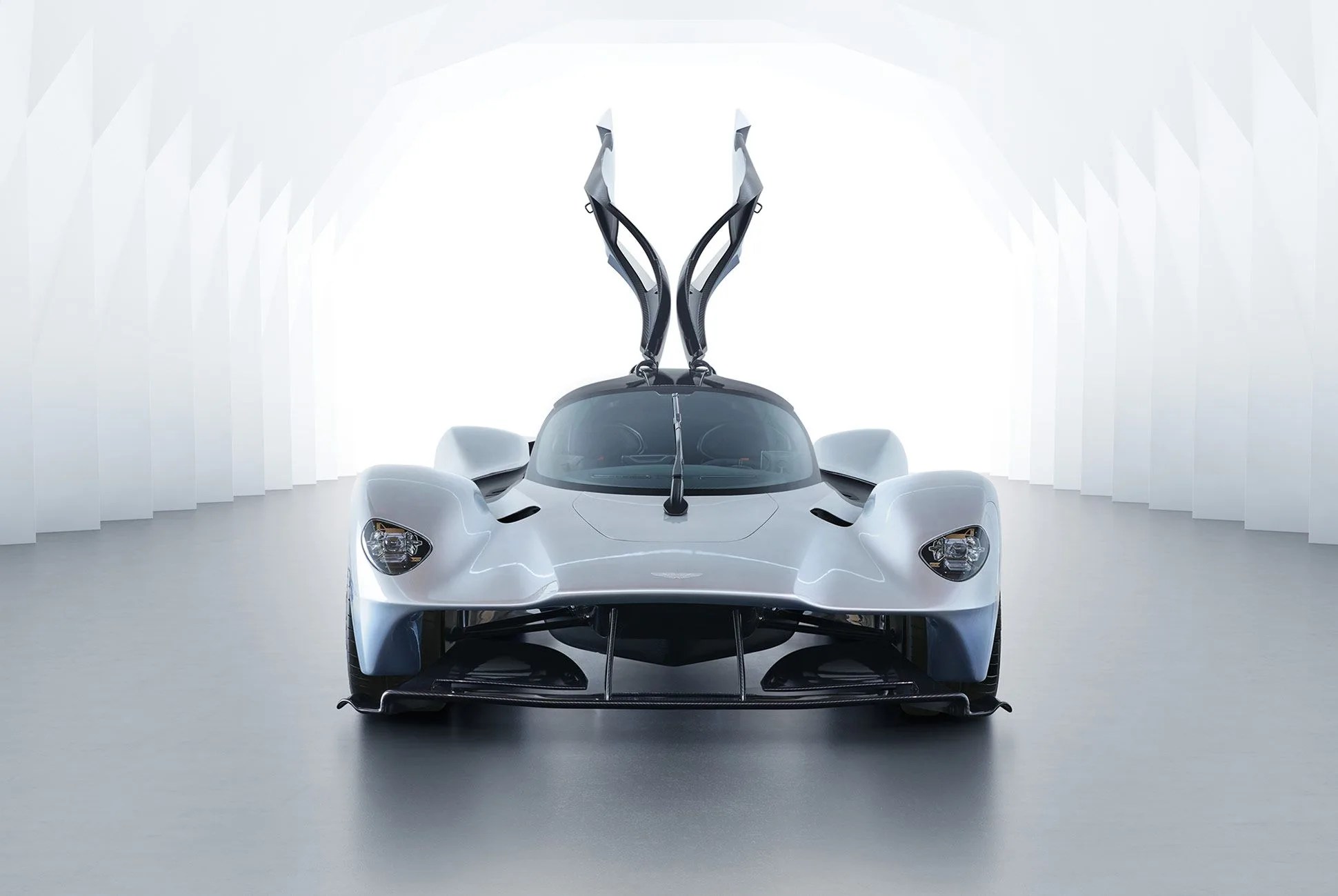 The Aston Martin Valkyrie Will Maim, Embarrass Anyone Who Drives It ...