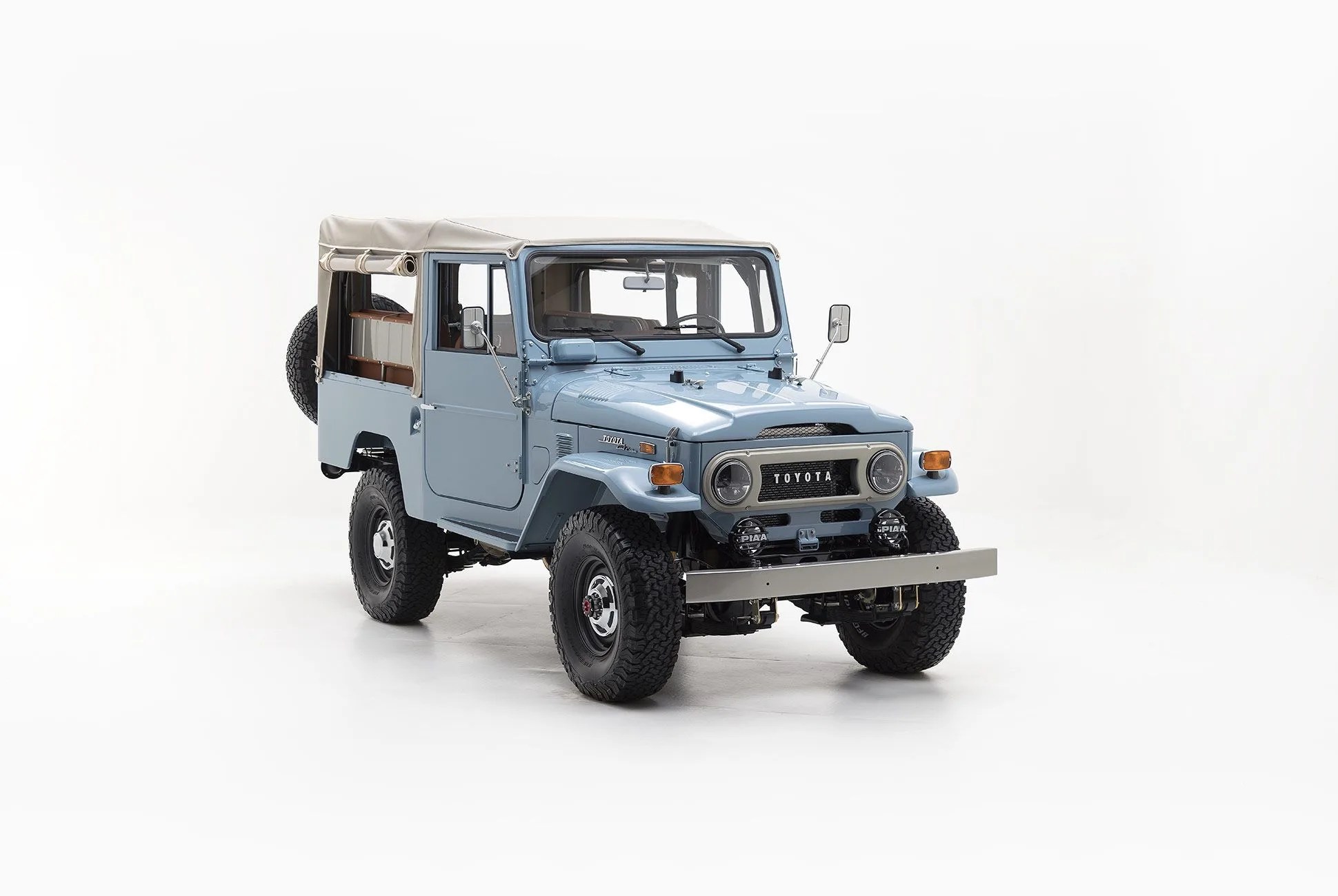 A Classic Toyota FJ Re-engineered To Meet the Demands of Modern Driving ...