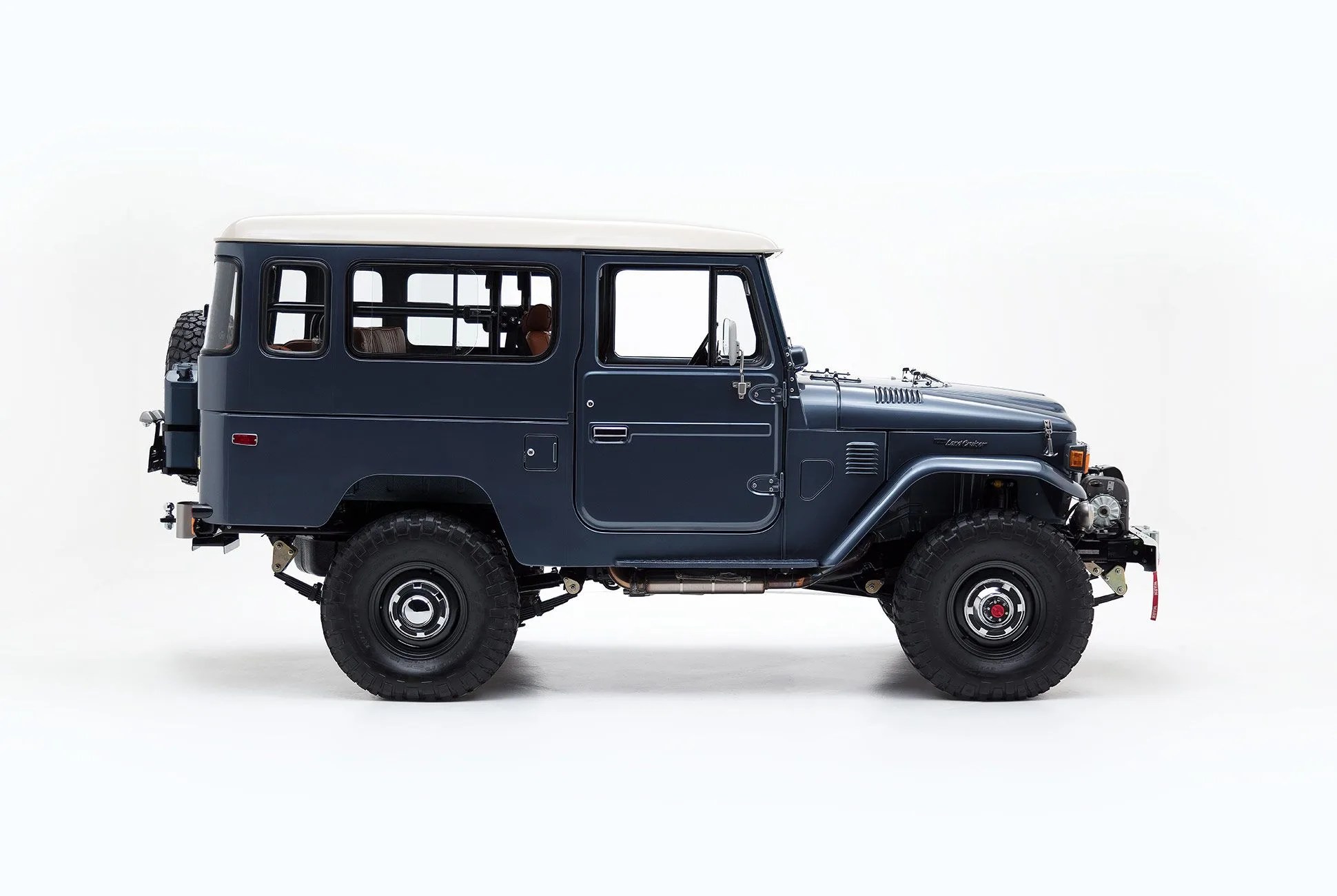A Classic Toyota FJ Re-engineered To Meet the Demands of Modern Driving ...