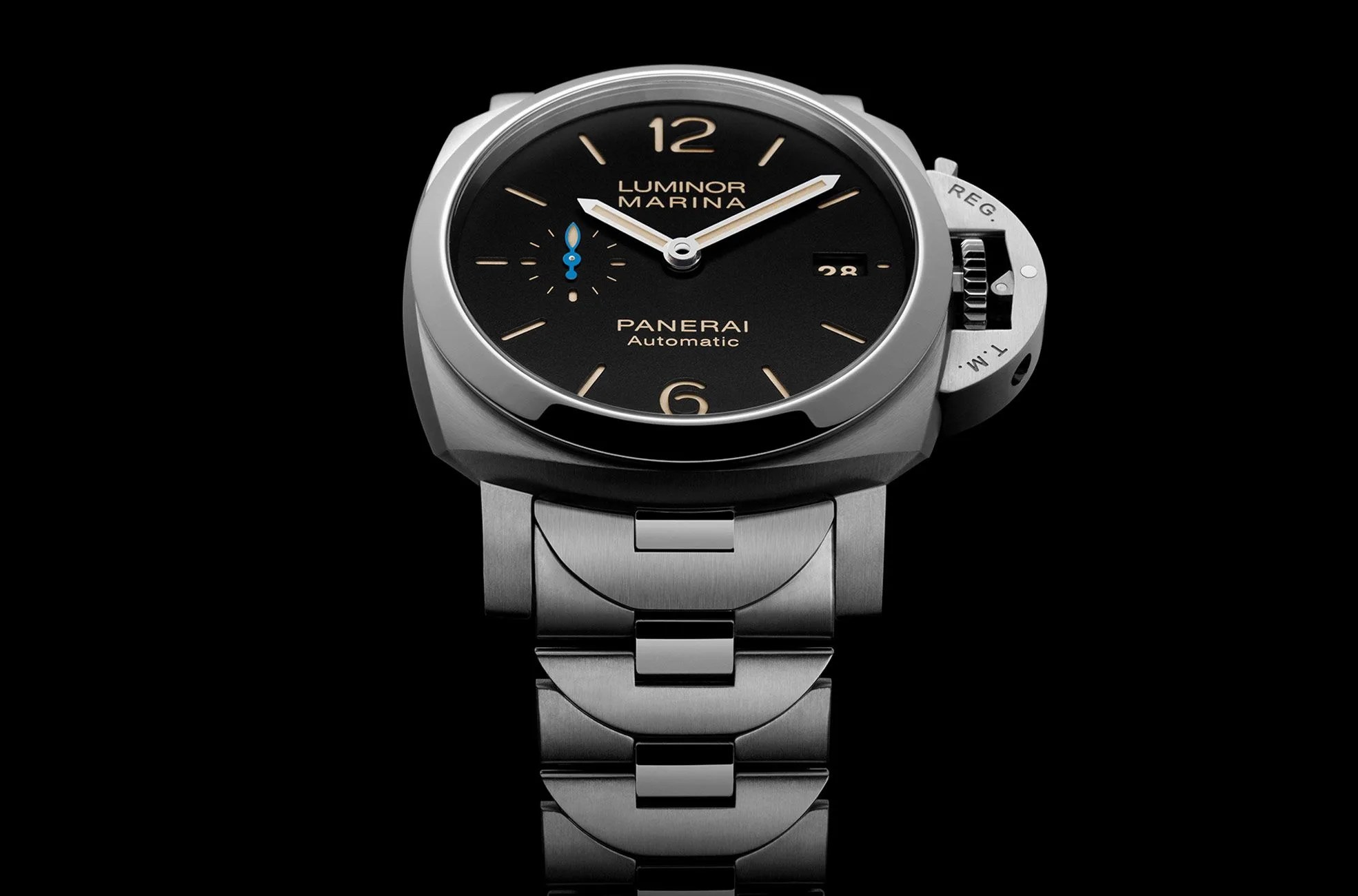 Panerai Brings Back a Bracelet Design from the ’90s | Gear Patrol