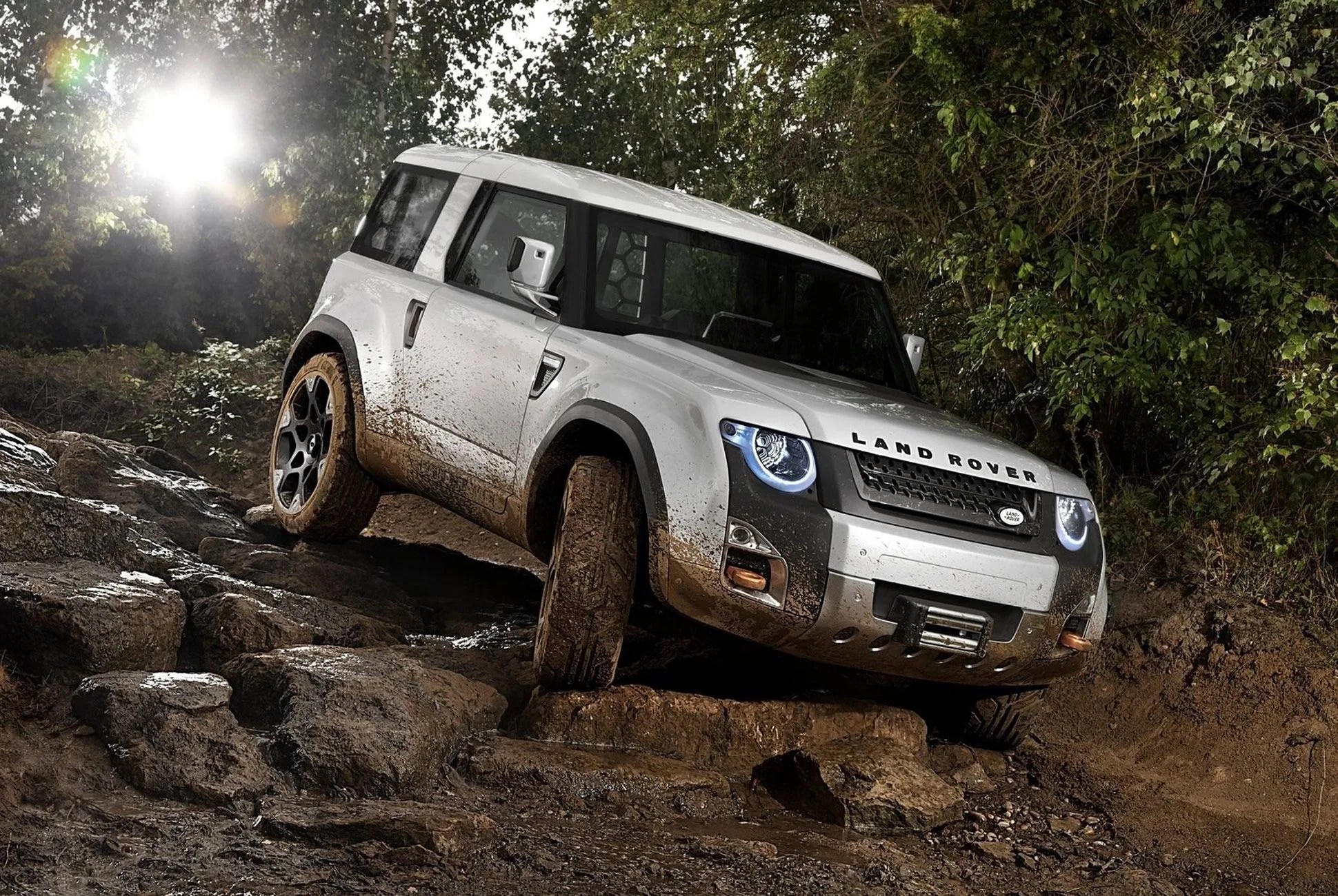 The Next-Generation Defender Is Coming to America. All Is Right with ...