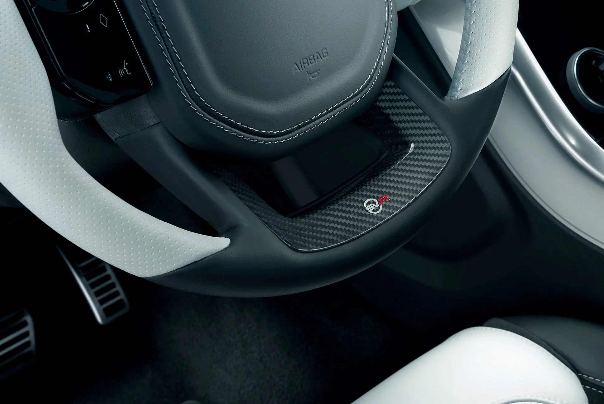 The New Range Rover Sport SVR Is as Quick as a Porsche Boxster S | Gear ...