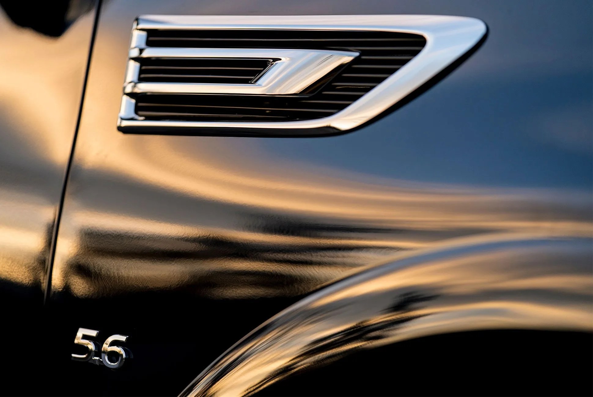 2018 Infiniti QX80 Review: With a Refresh, the Massive SUV Is Now a ...