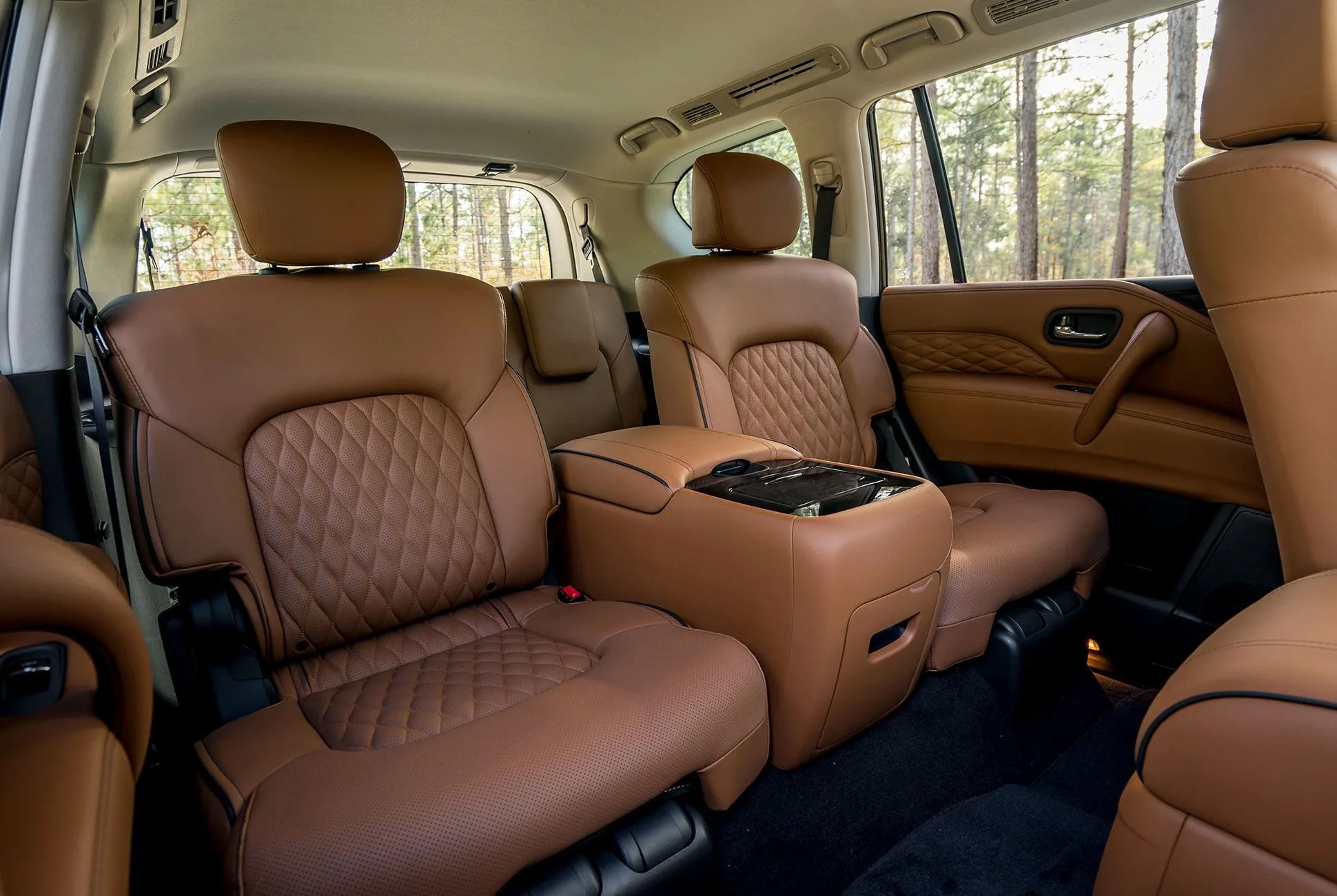 2018 Infiniti QX80 Review: With a Refresh, the Massive SUV Is Now a ...