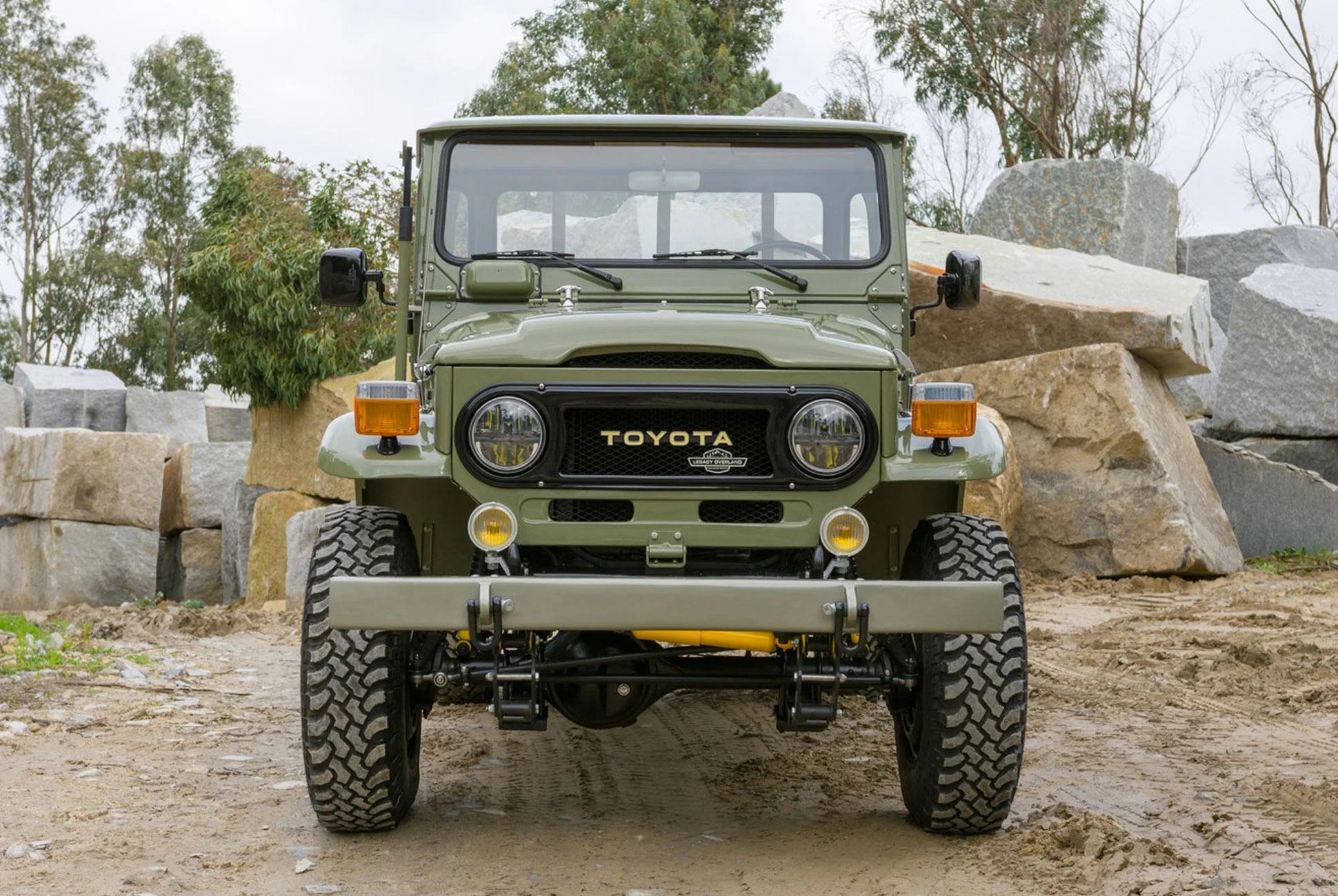 This Tastefully Modified Land Cruiser Is the Best Kind of Pickup Truck ...
