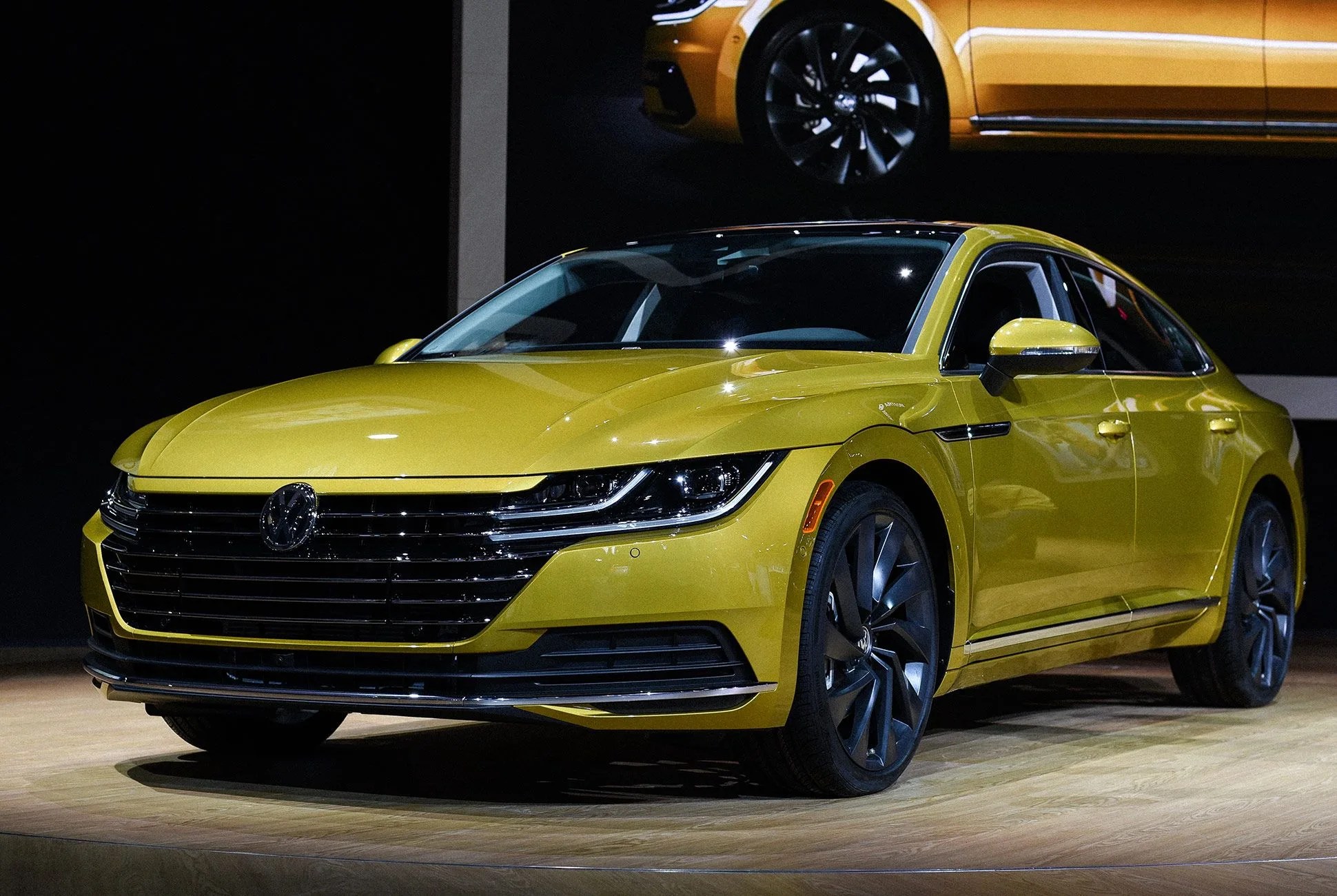 Volkswagen’s Beautifully-Designed Sedan Is a Luxury Car at a Lower ...