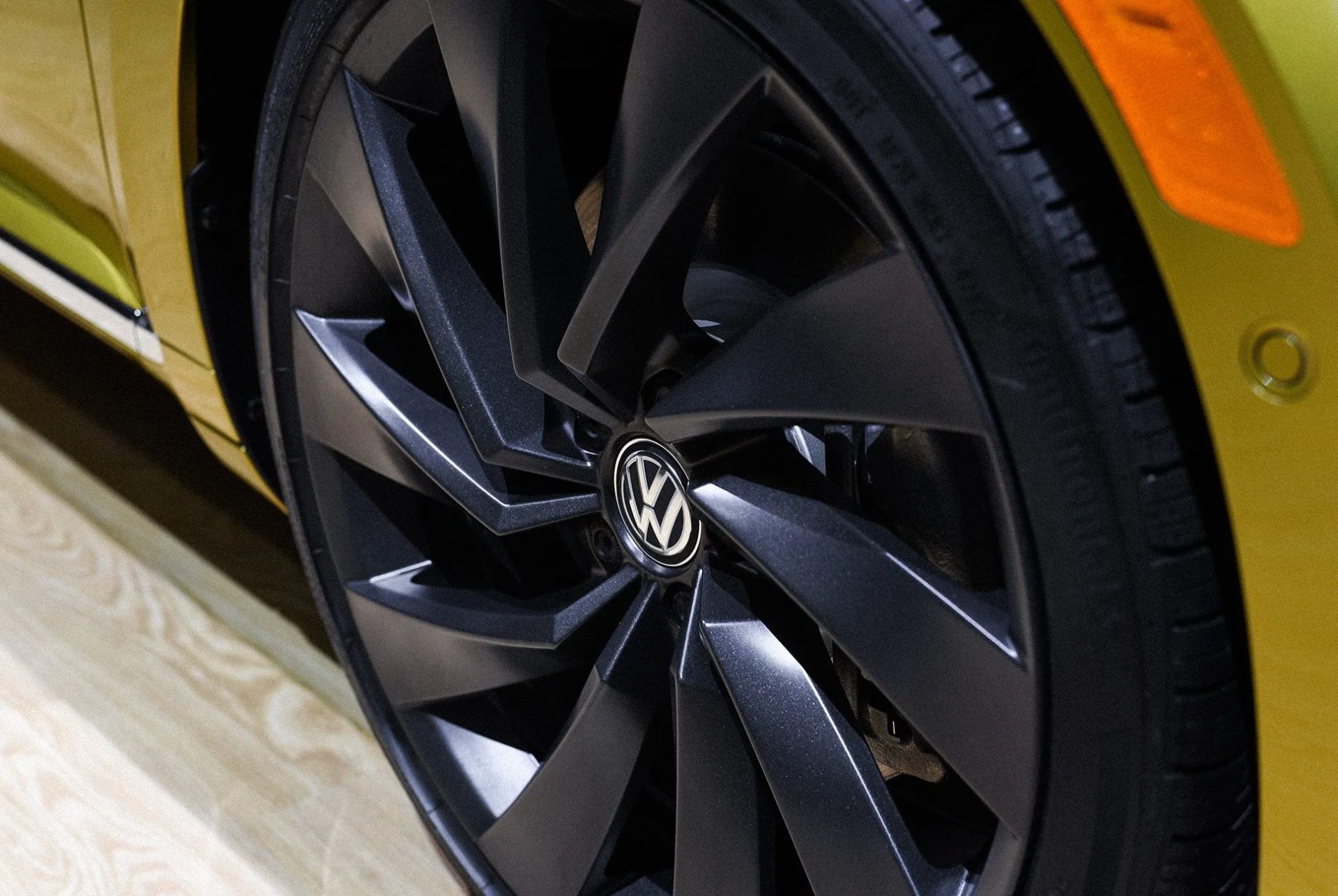 Volkswagen’s Beautifully-Designed Sedan Is a Luxury Car at a Lower ...