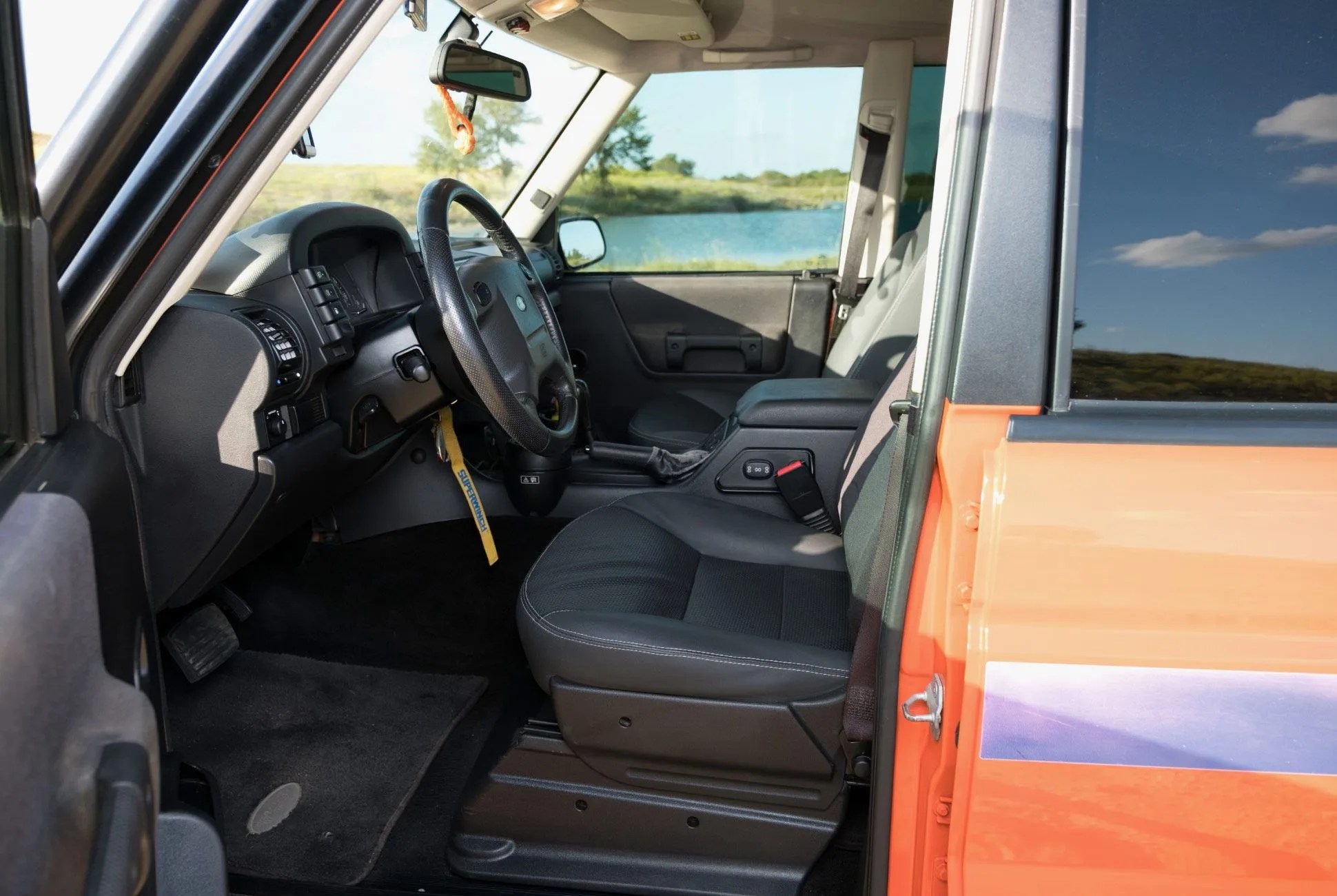 This Rare Land Rover Is the Off-Roader of Your Dreams and It’s Only ...