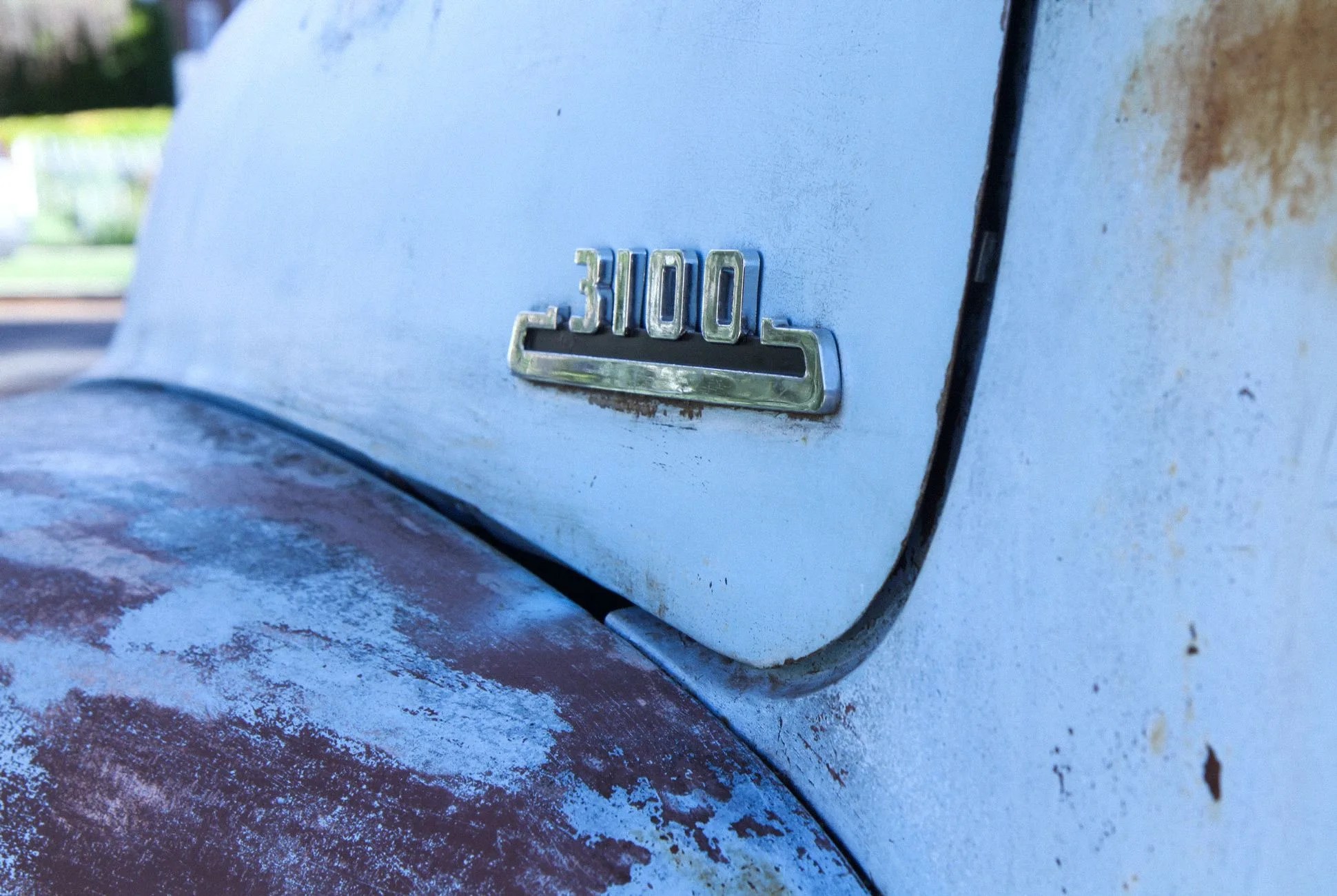 The Silverado Centennial Edition Is a Perfect Modern Throwback Pickup ...