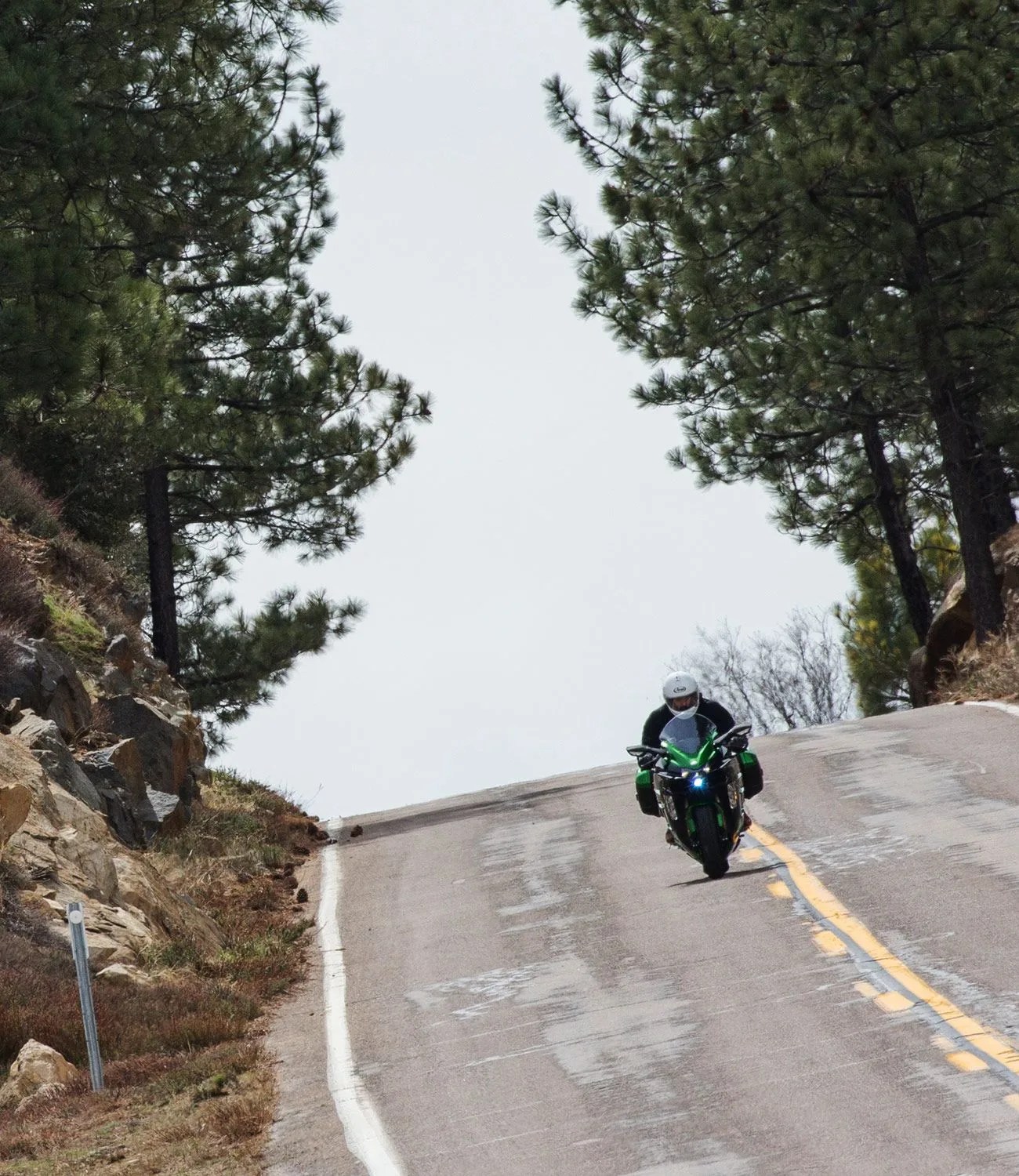There’s Nothing Else on the Road Quite Like the Kawasaki H2 SX | Gear ...