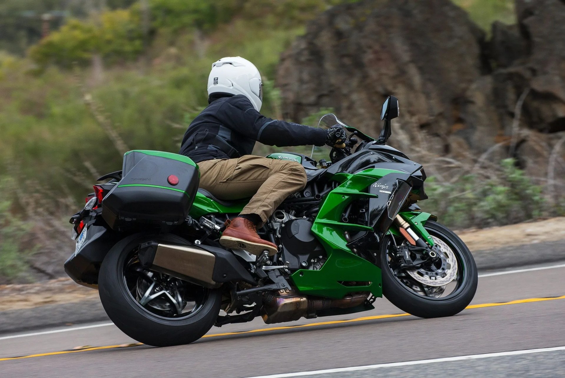 There’s Nothing Else on the Road Quite Like the Kawasaki H2 SX | Gear ...