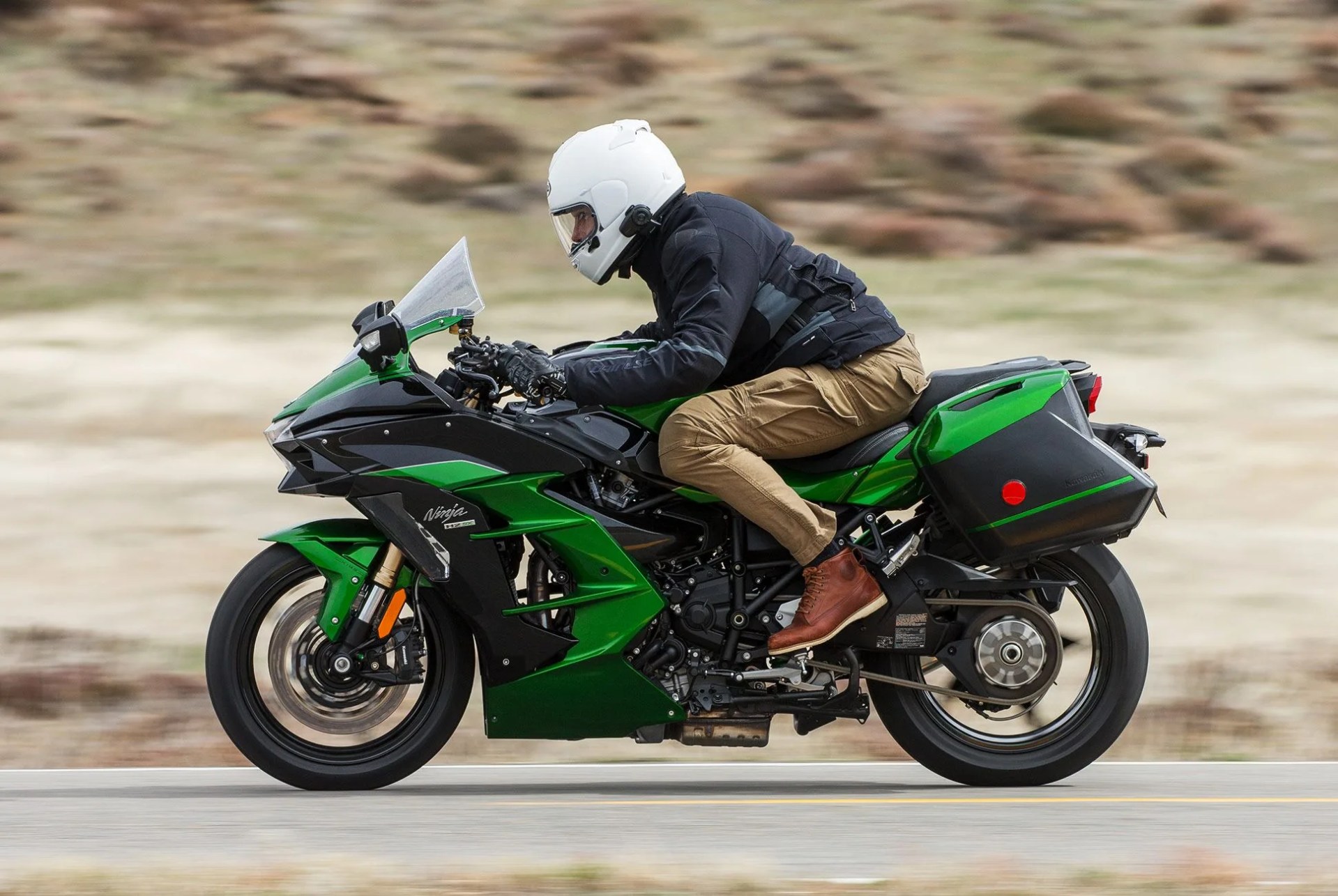 There’s Nothing Else on the Road Quite Like the Kawasaki H2 SX | Gear ...