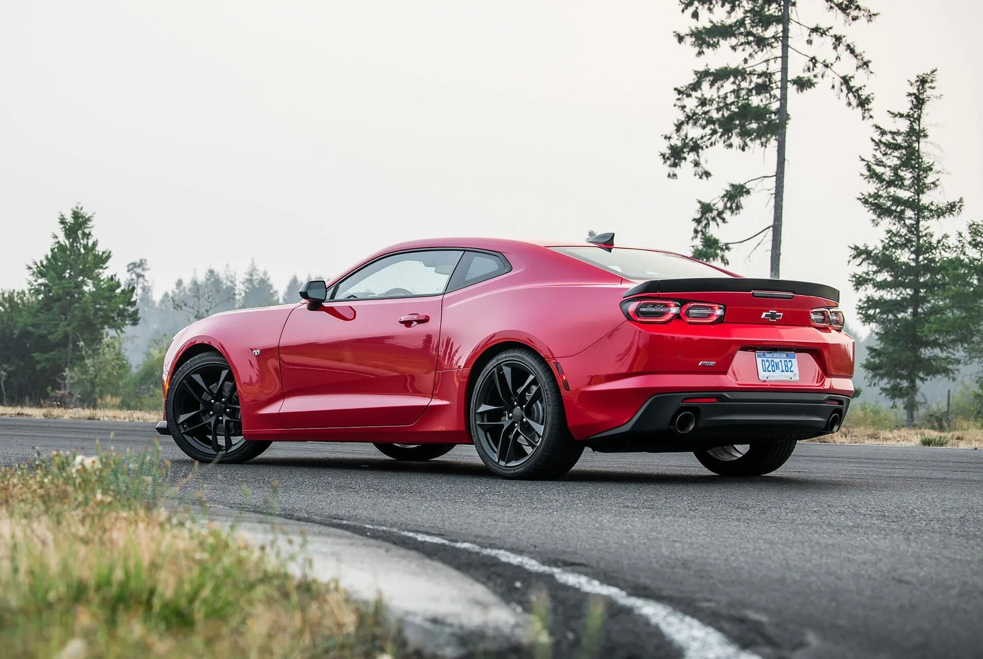 2019 Chevrolet Camaro Turbo 1LE Review: A Track Pack That Continues the ...