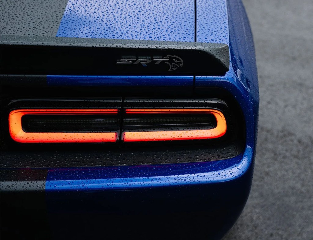 2019 Dodge Challenger SRT Hellcat Redeye Widebody Review: A Five-Figure ...