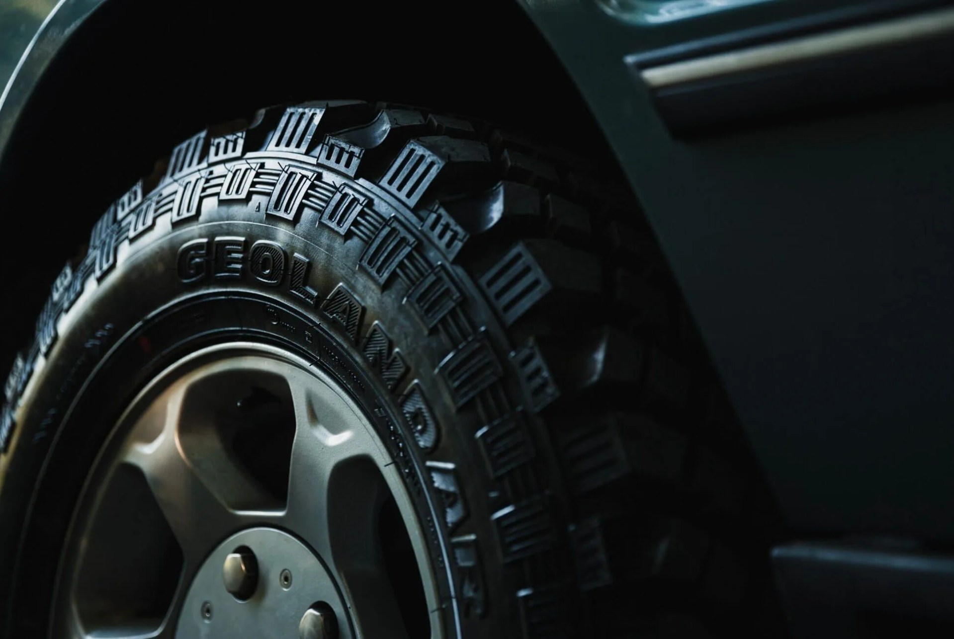 A Range Rover With a BMW V12 Is the Type Of Excess You Need in Your ...