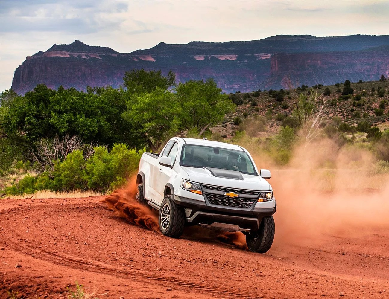The Chevy Colorado ZR2 Is a Muscular, Veritable Competitor to the ...