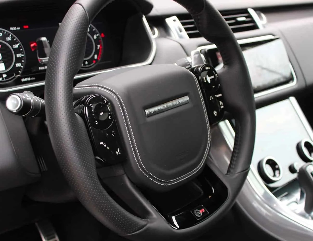 The 575-Horsepower Range Rover SVR Is an Exercise in Pure Indulgence ...