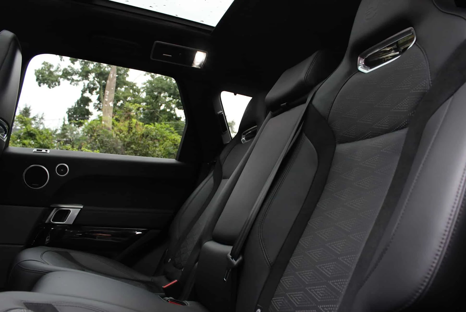 The 575-Horsepower Range Rover SVR Is an Exercise in Pure Indulgence ...