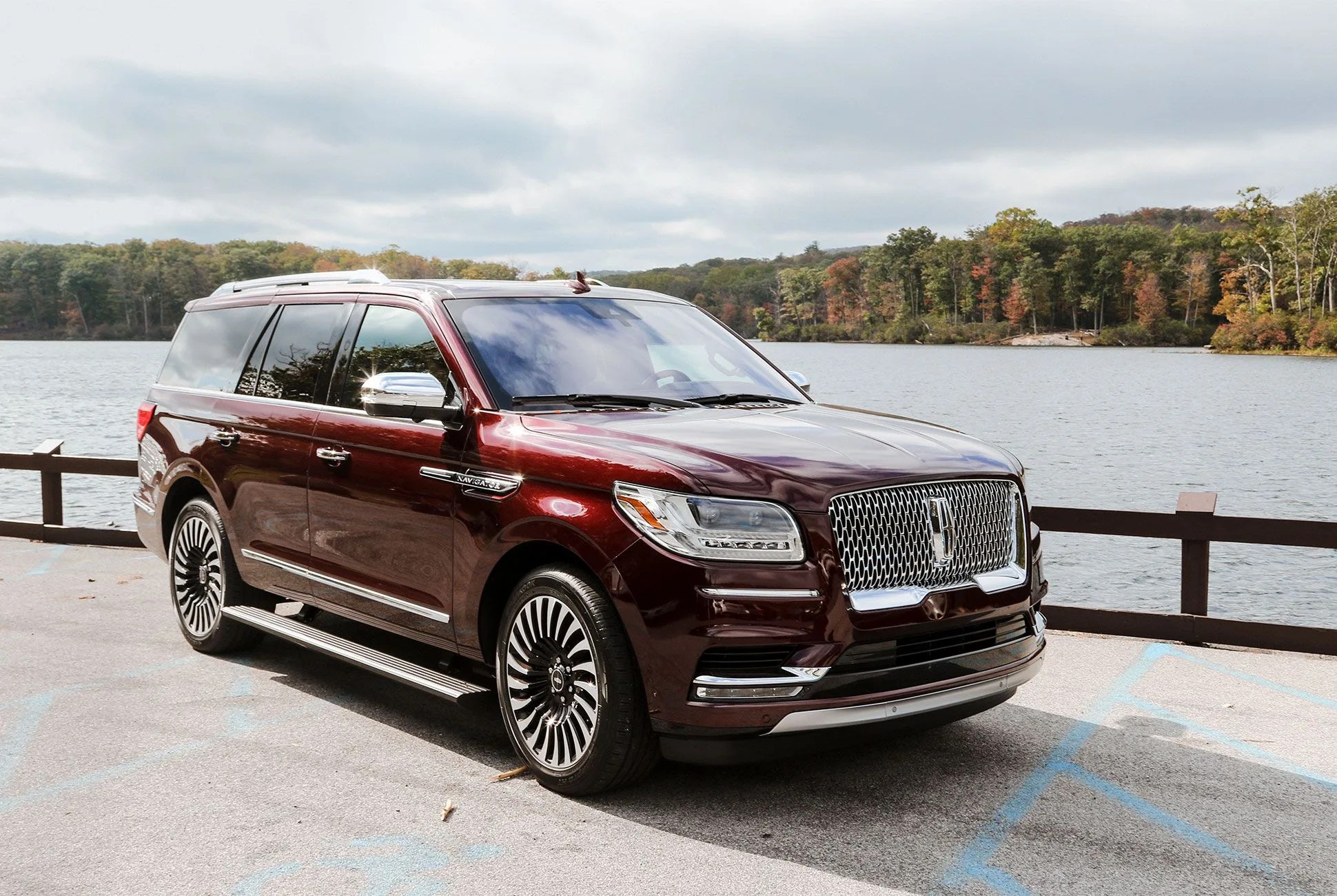 Lincoln Navigator Review: After 20 Years, the All-New SUV Is On Top of ...