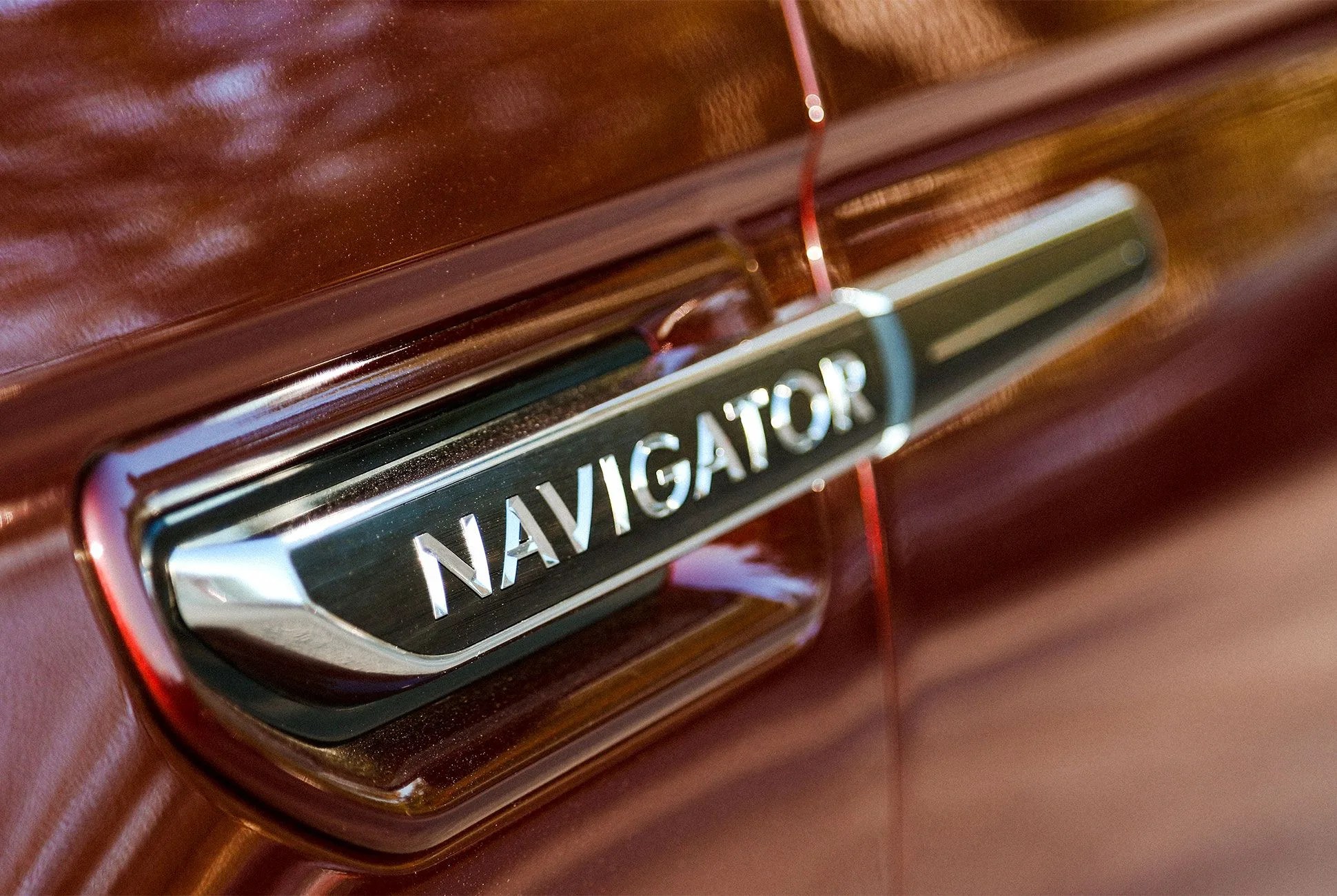 Lincoln Navigator Review: After 20 Years, the All-New SUV Is On Top of ...