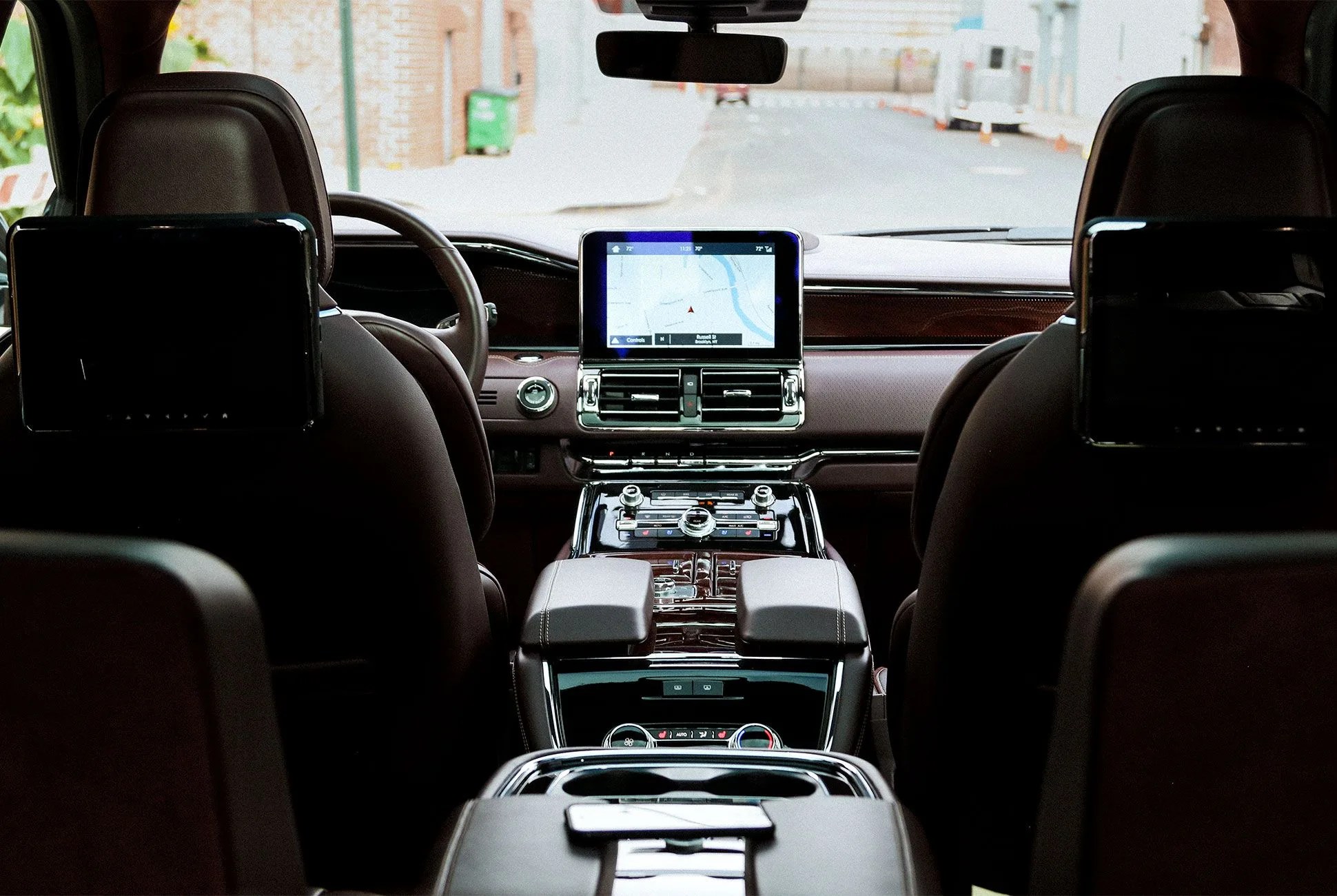 Lincoln Navigator Review: After 20 Years, the All-New SUV Is On Top of ...