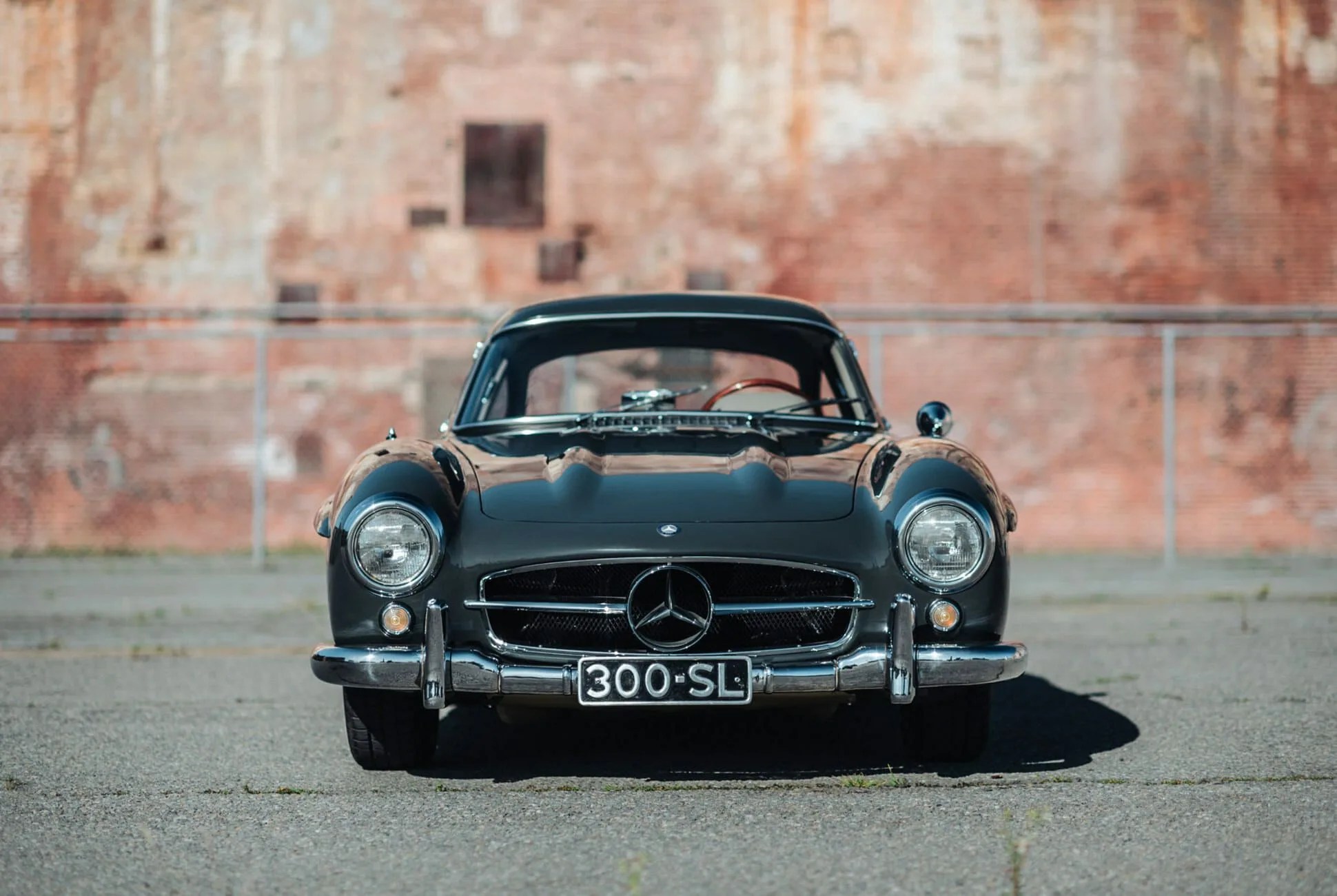 One of the Most Iconic Mercedes-Benzes of All Time Is Up For Grabs ...