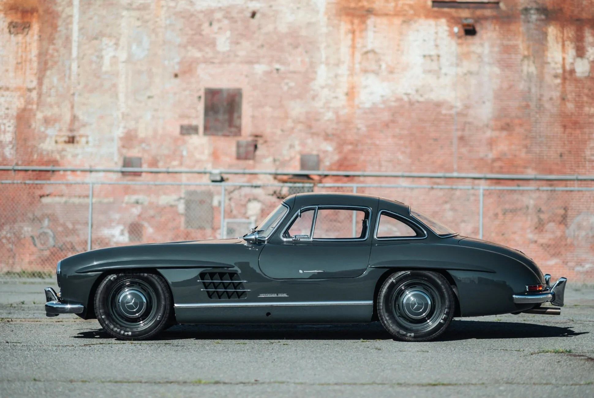 One of the Most Iconic Mercedes-Benzes of All Time Is Up For Grabs ...