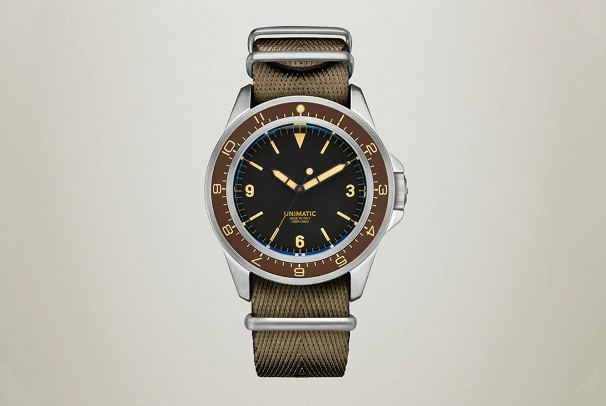 This Minimalist Italian Dive Watch Can Only Be Bought in Japan | Gear ...