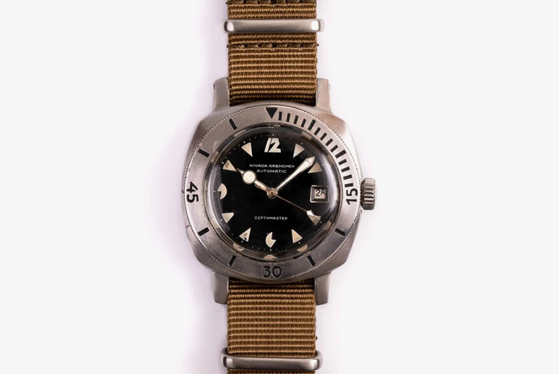 Three Obscure Vintage Dive Watches for Sale Right Now | Gear Patrol