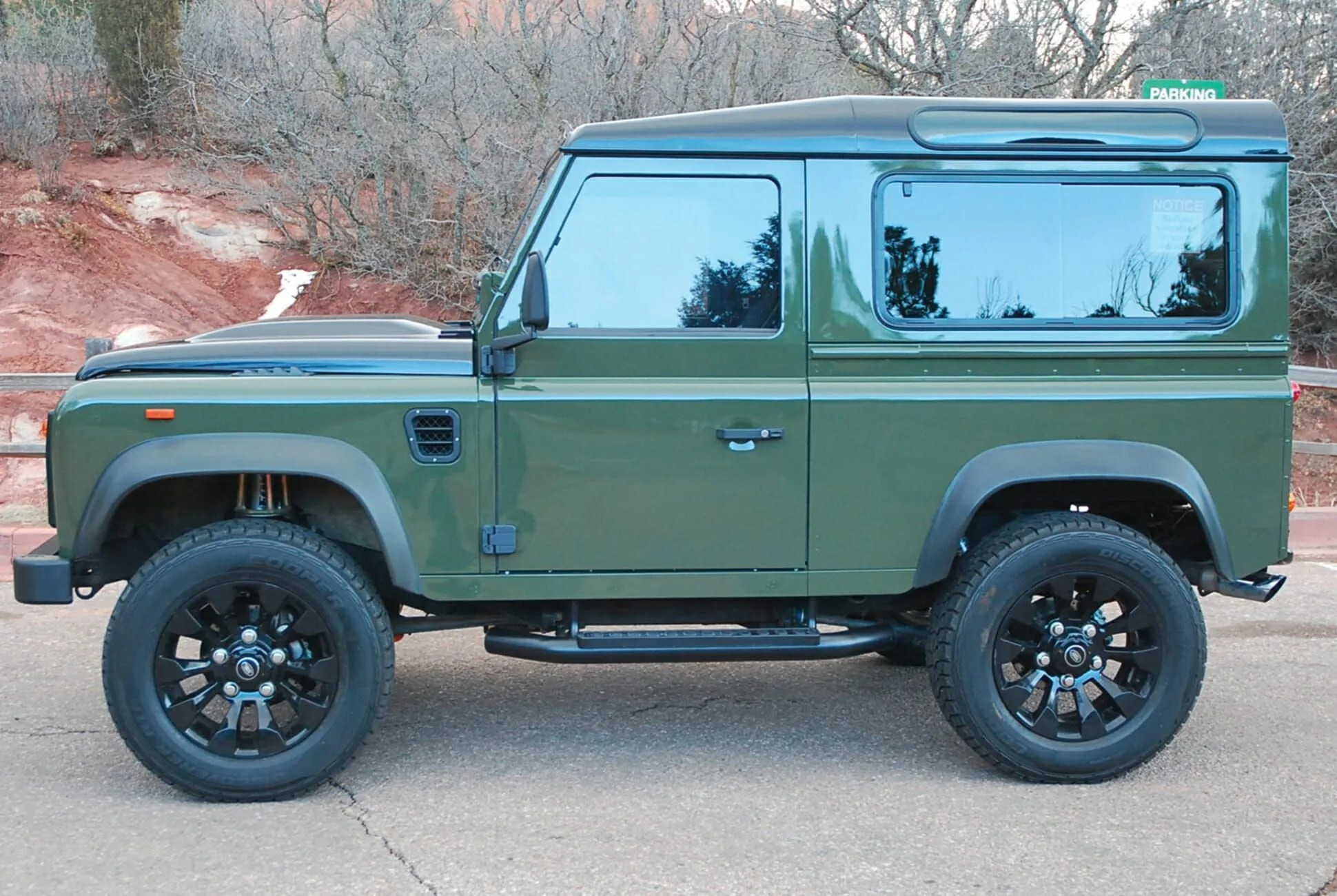 This Corvette-Powered Defender Is the Vintage Land Rover You Really ...