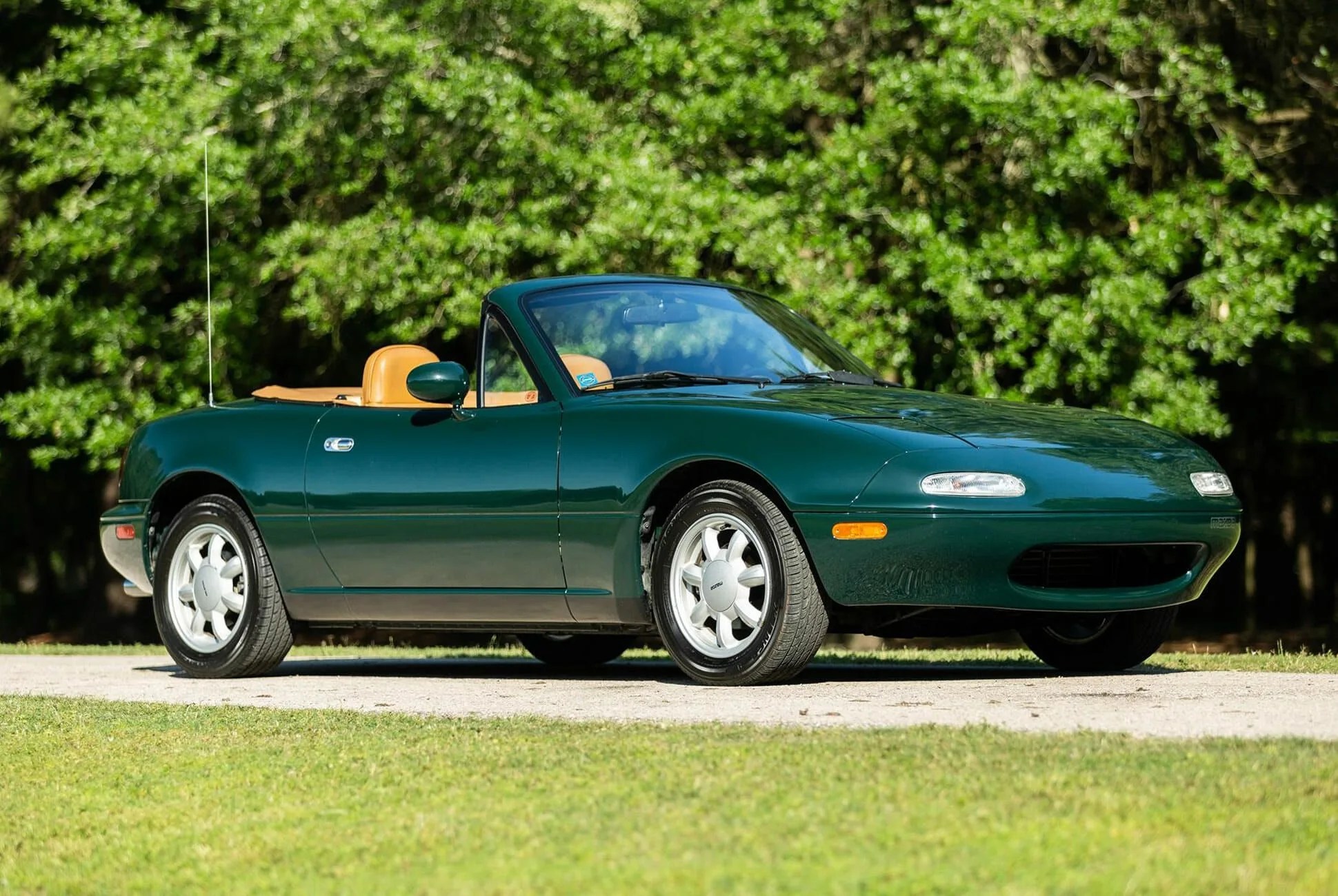 Here’s the Perfect Low-Mileage Used Mazda Miata. Now Go Buy It | Gear ...
