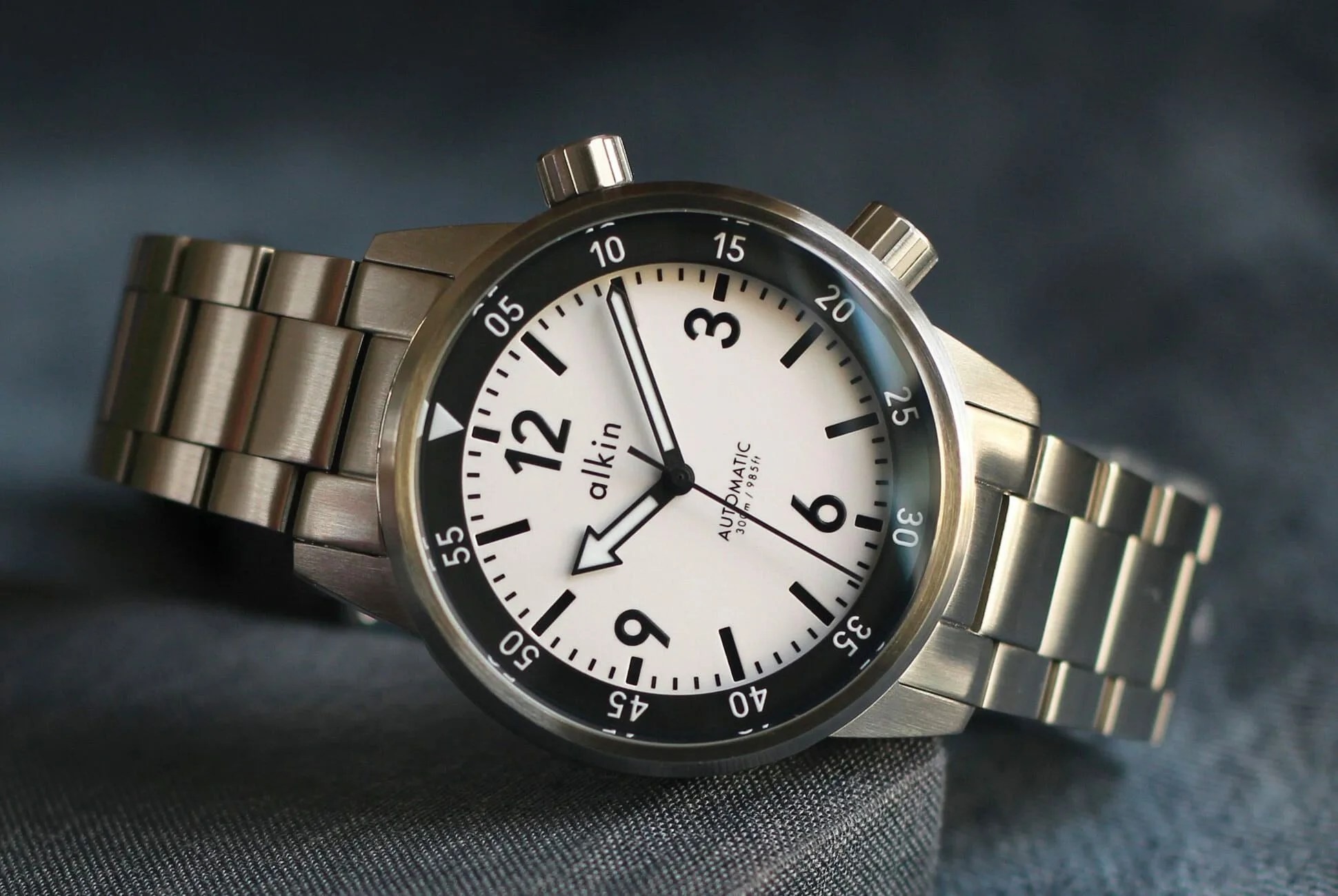 These New Dive Watches Revive a Classic Style | Gear Patrol