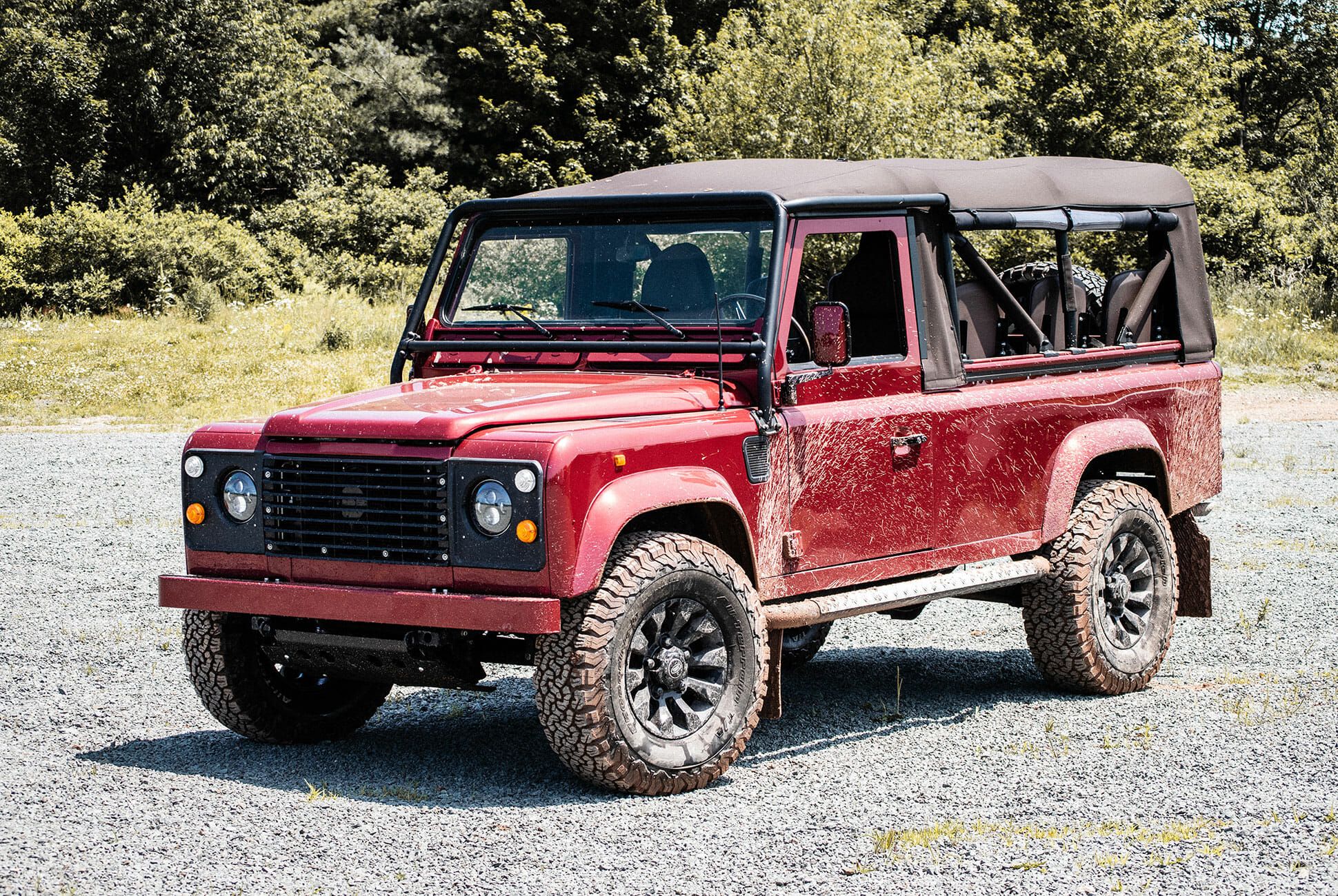 This Corvette-Powered Defender Is the Vintage Land Rover You Really ...