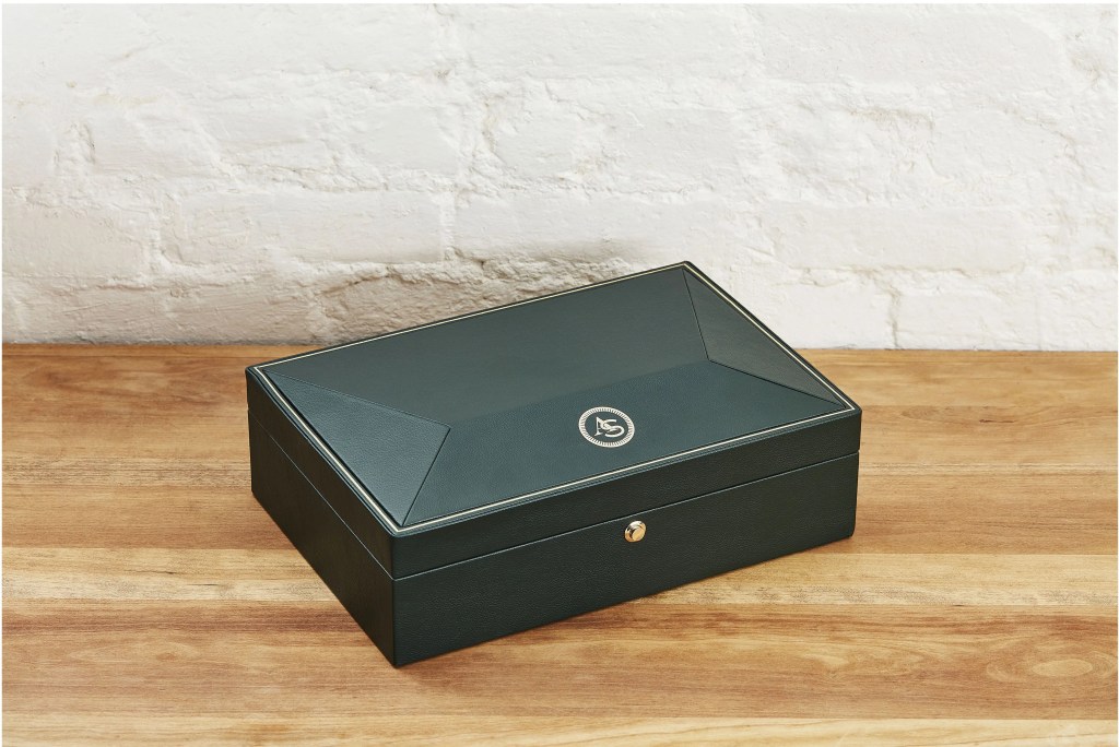 Store Your Watch Collection in Style with These Gorgeous Watch Boxes ...