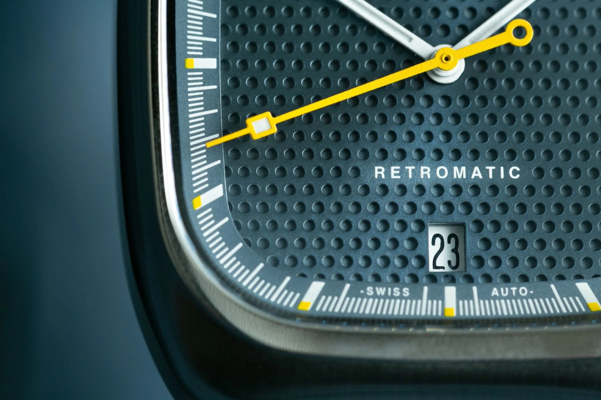 Fans of Sixties Design Will Flip for This Affordable Automatic Watch ...