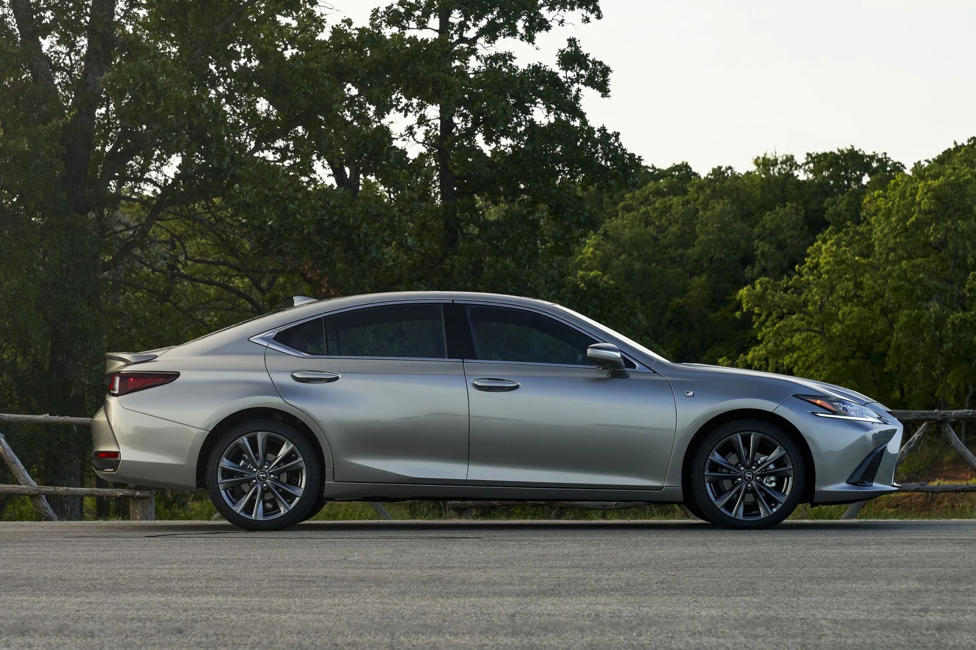 A Brief Ode to the All-Wheel-Drive Lexus ES 250 | Gear Patrol