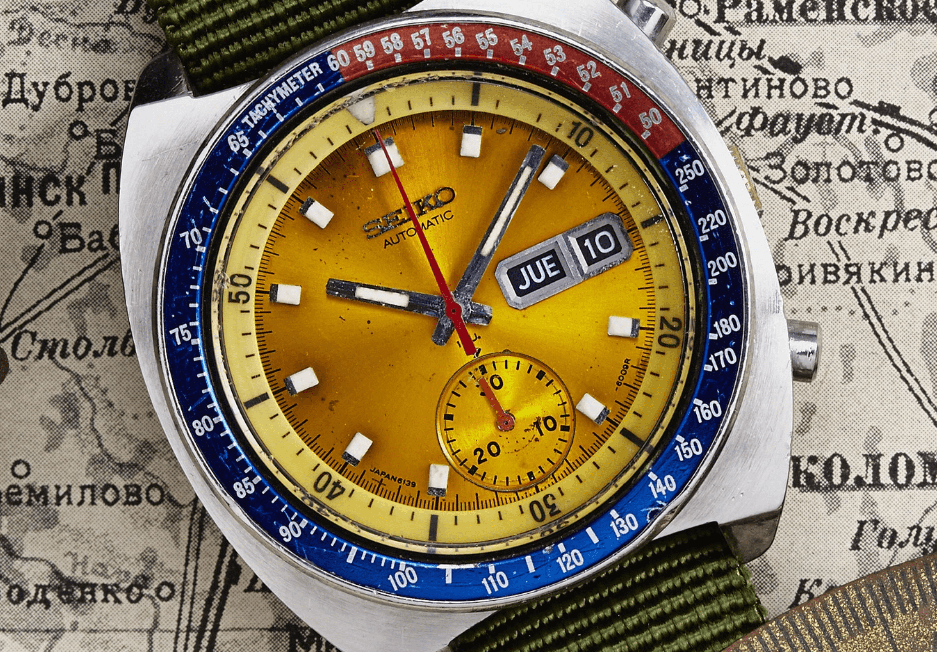 The 10 Best Vintage Watches Under $1,000, According to Experts | Gear ...