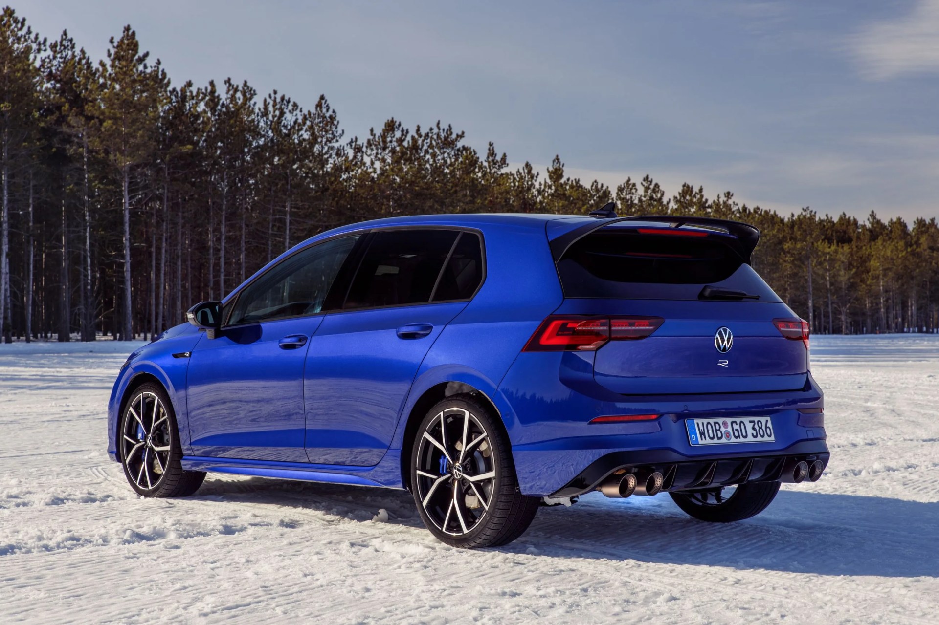 The New VW Golf R Makes a Great First Impression, Even in Slush | Gear ...